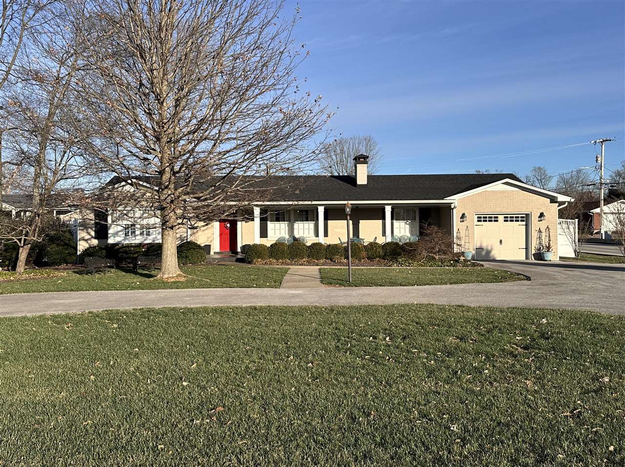 664 Hampton Dr, For Sale in Bowling Green - eXp Realty