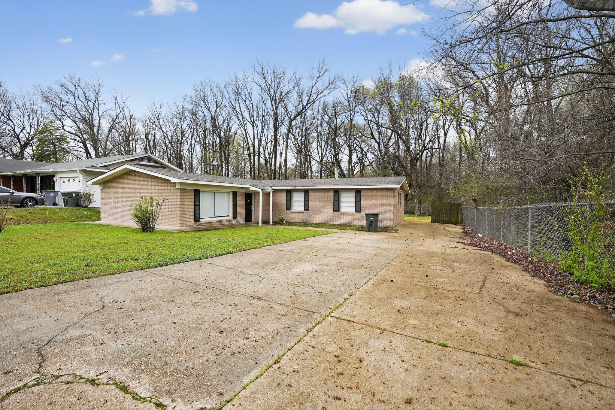 1748 Hester Rd, For Sale in Memphis - eXp Realty