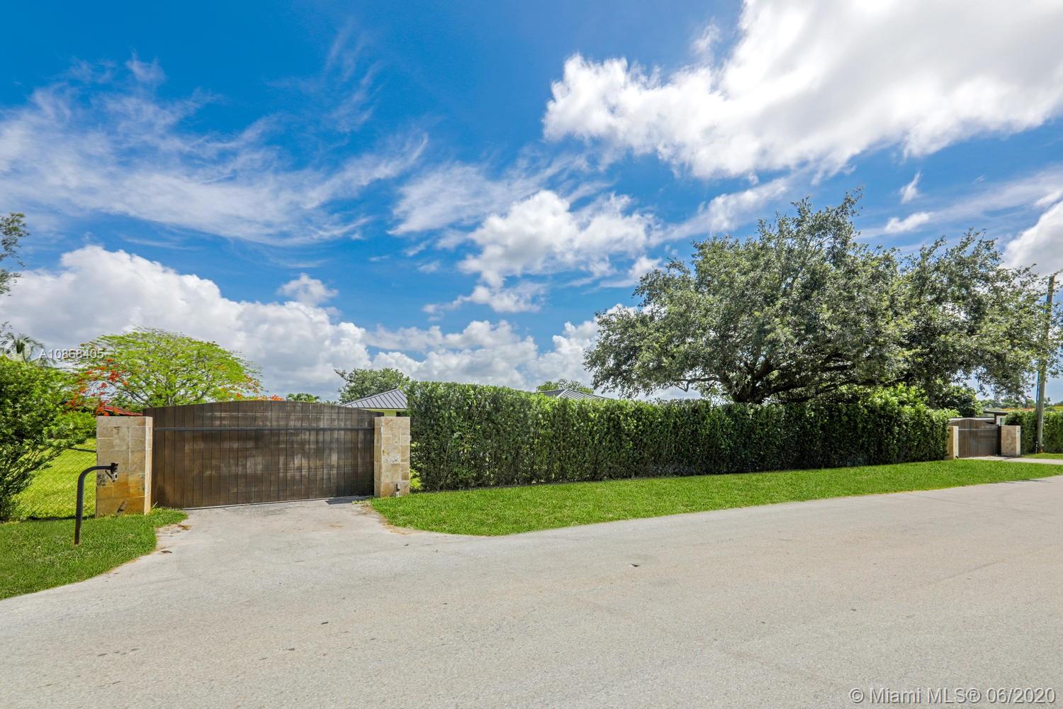 12201 Sw 64th St, Inactive in Miami - Zoocasa