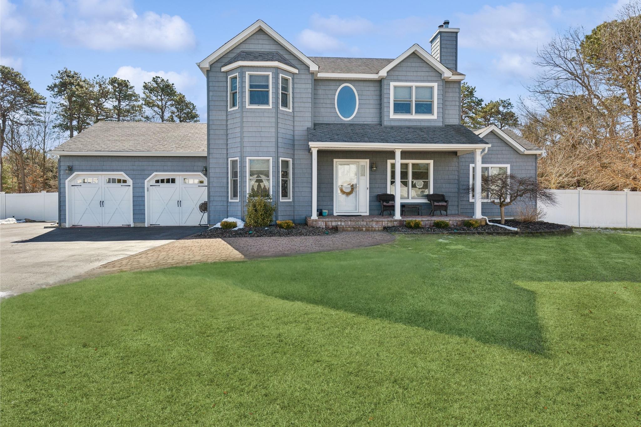 16 Embassy Road, For Sale in Brookhaven - Zoocasa