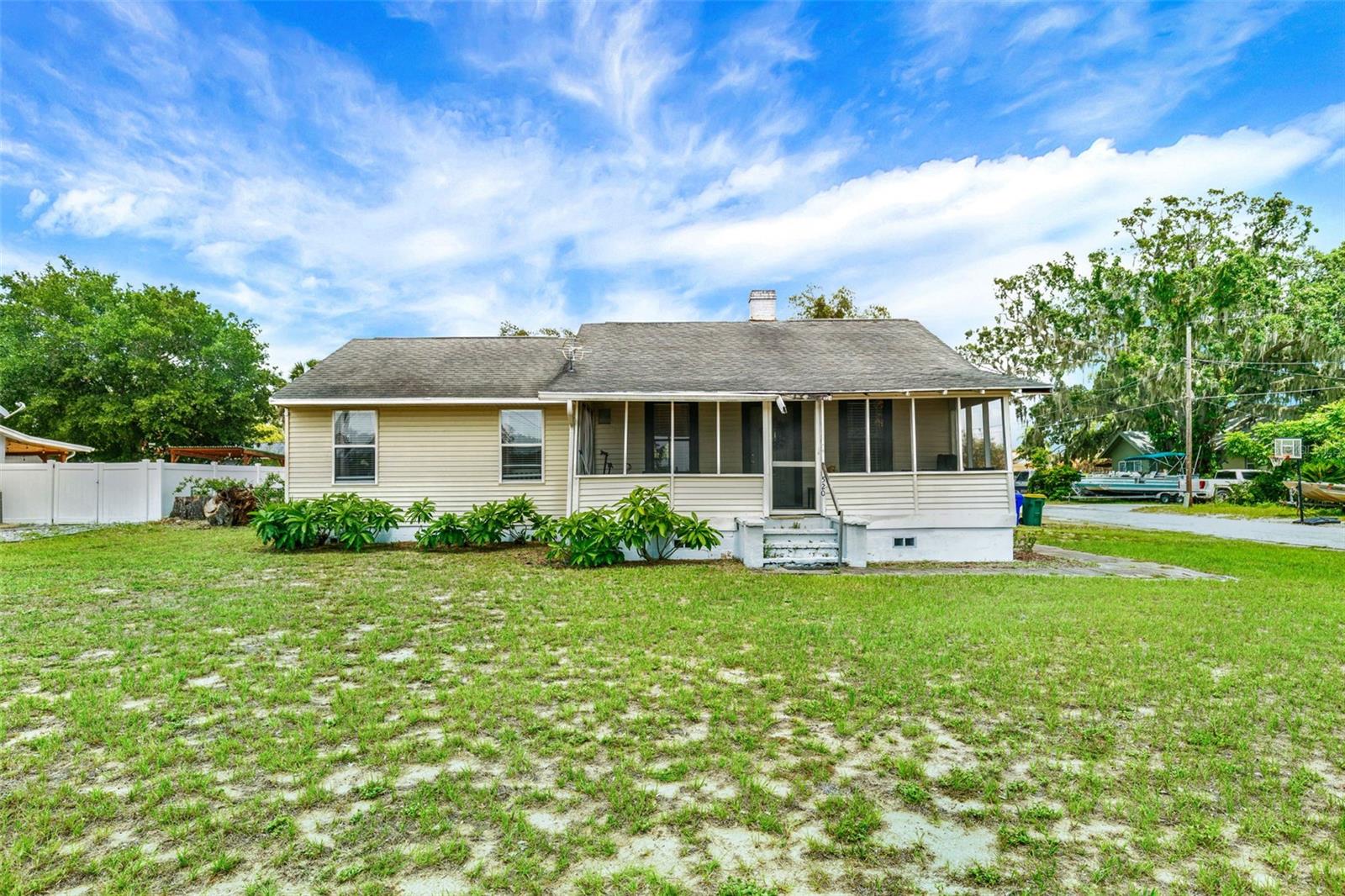 520 Dora Ave, For Sale in Tavares - eXp Realty