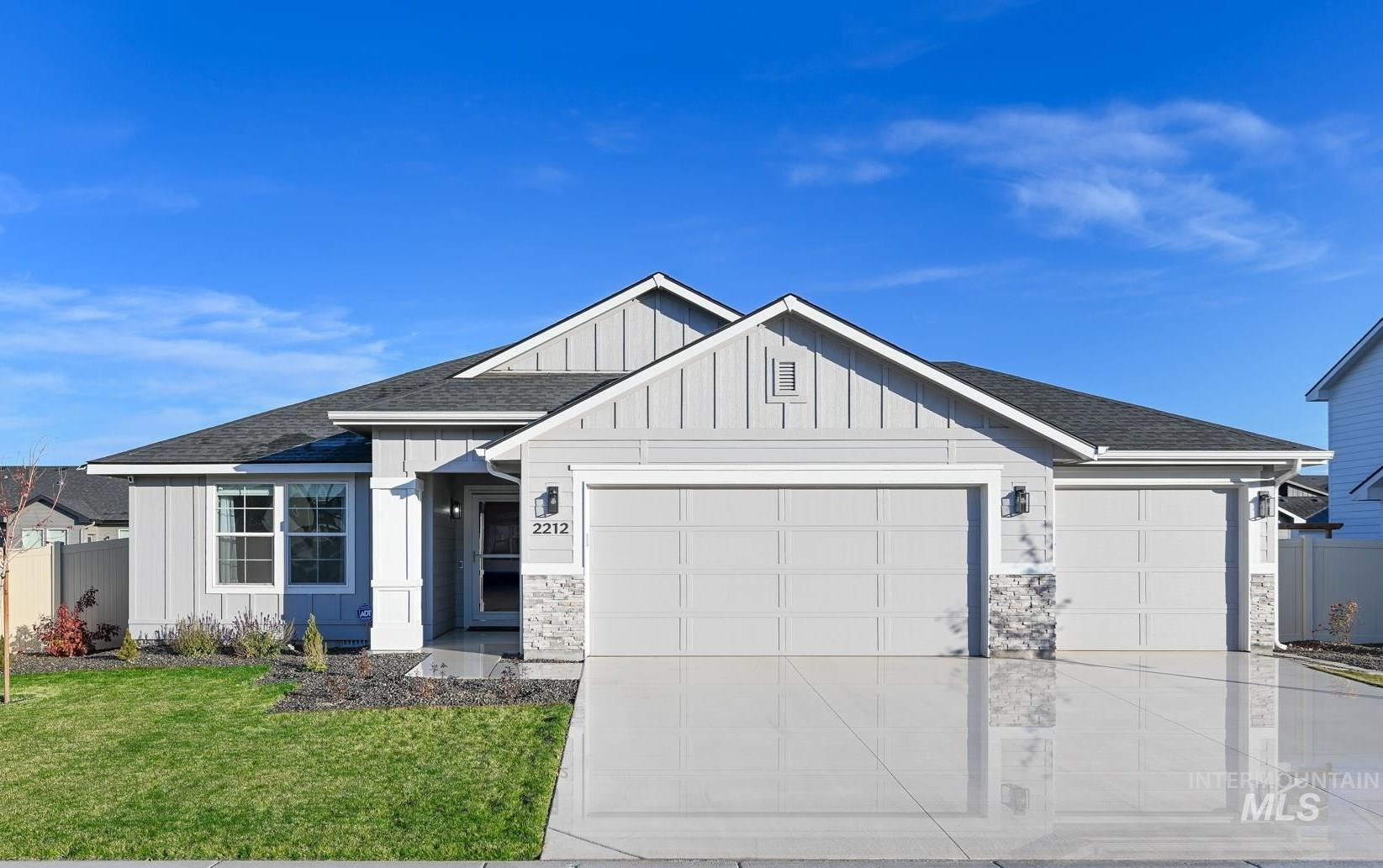 2212 W Minerva St., For Sale in Kuna - Zoocasa