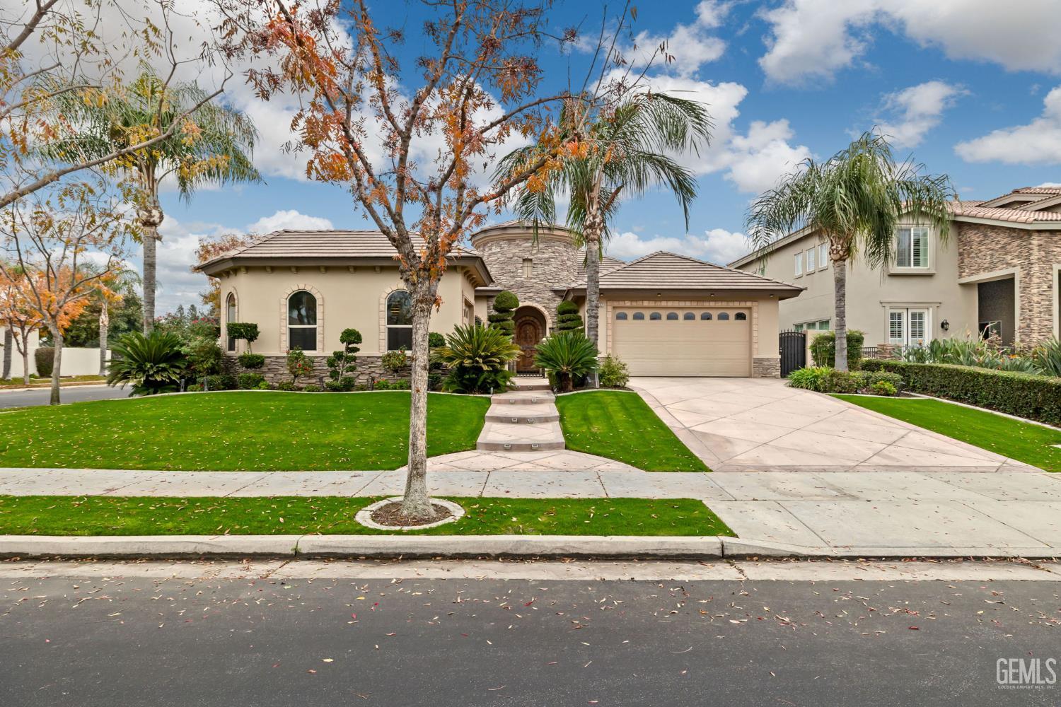 2502 Edingal Dr, For Sale in Bakersfield - eXp Realty