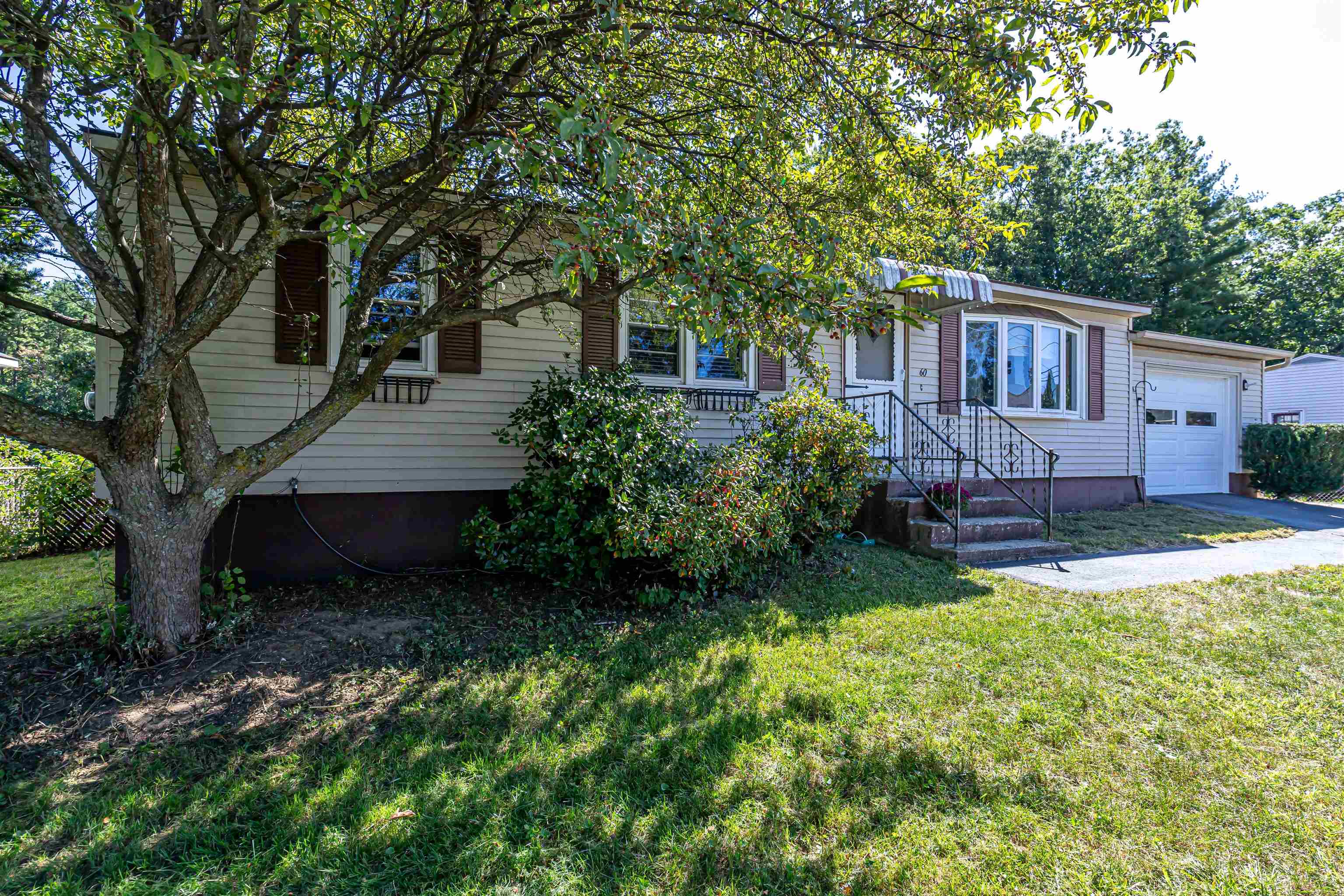 60 Elgin Street, Sold in Nashua - eXp Realty