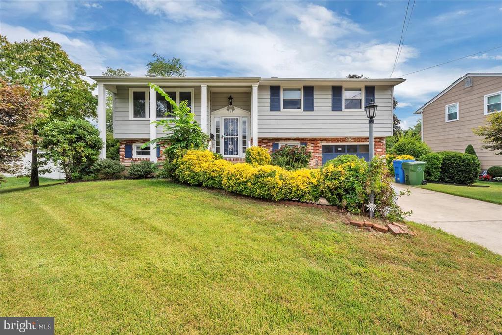 128 Dumas Rd, For Sale in Cherry Hill - eXp Realty