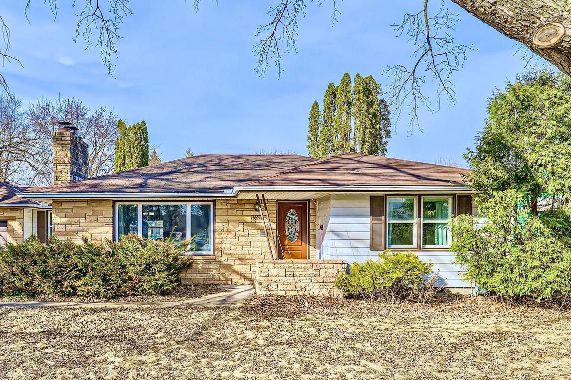 1691 Rose Ave E, Sold in Saint Paul - Zoocasa