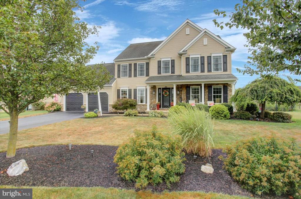 84 Hillside Rd, For Sale in MECHANICSBURG - eXp Realty
