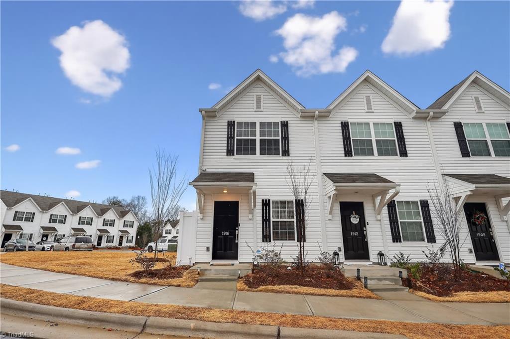 1916 Autumn Mist Dr, For Sale in Winston-Salem - eXp Realty