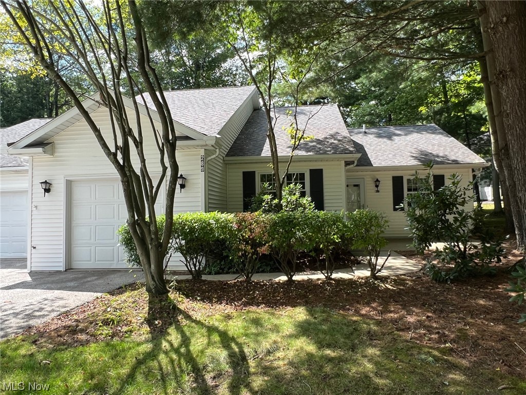 289 S Oval Dr, Sold in Chardon - Zoocasa