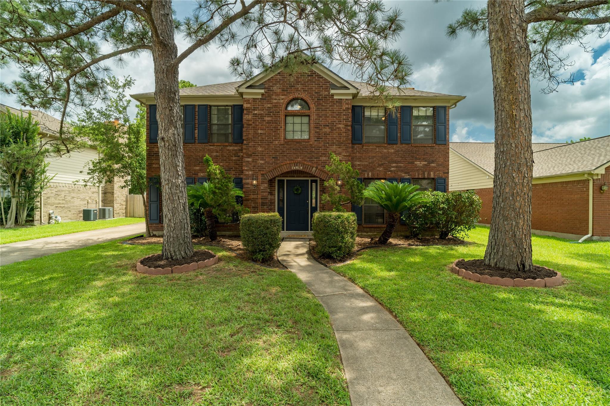 14515 Redbud Valley Trl, For Sale in Houston - eXp Realty