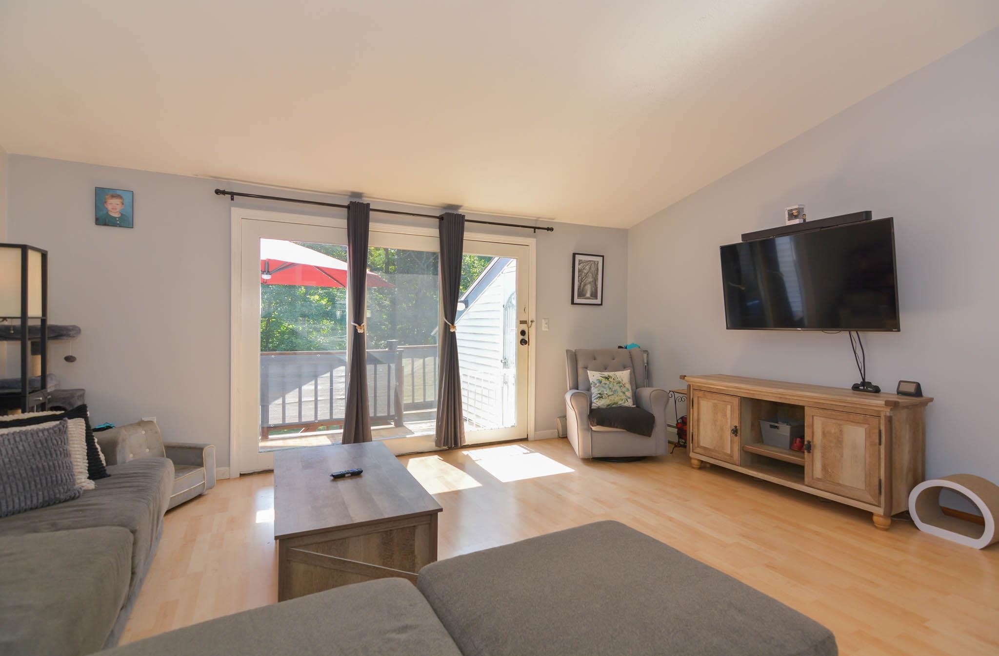 403 - 881 Mammoth Road, For Sale in Manchester - eXp Realty