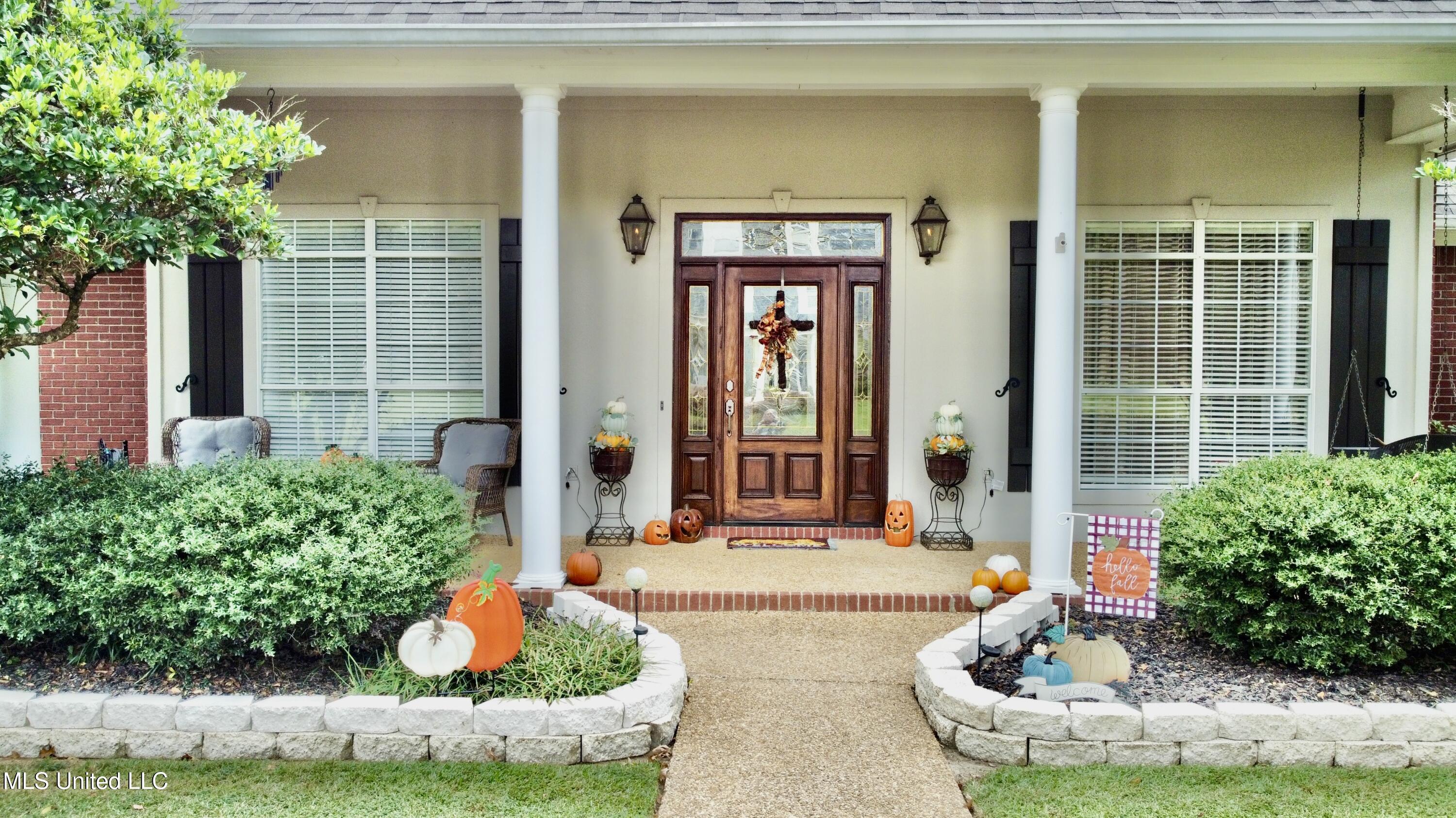 124 Linwood Dr, For Sale in Brandon - eXp Realty