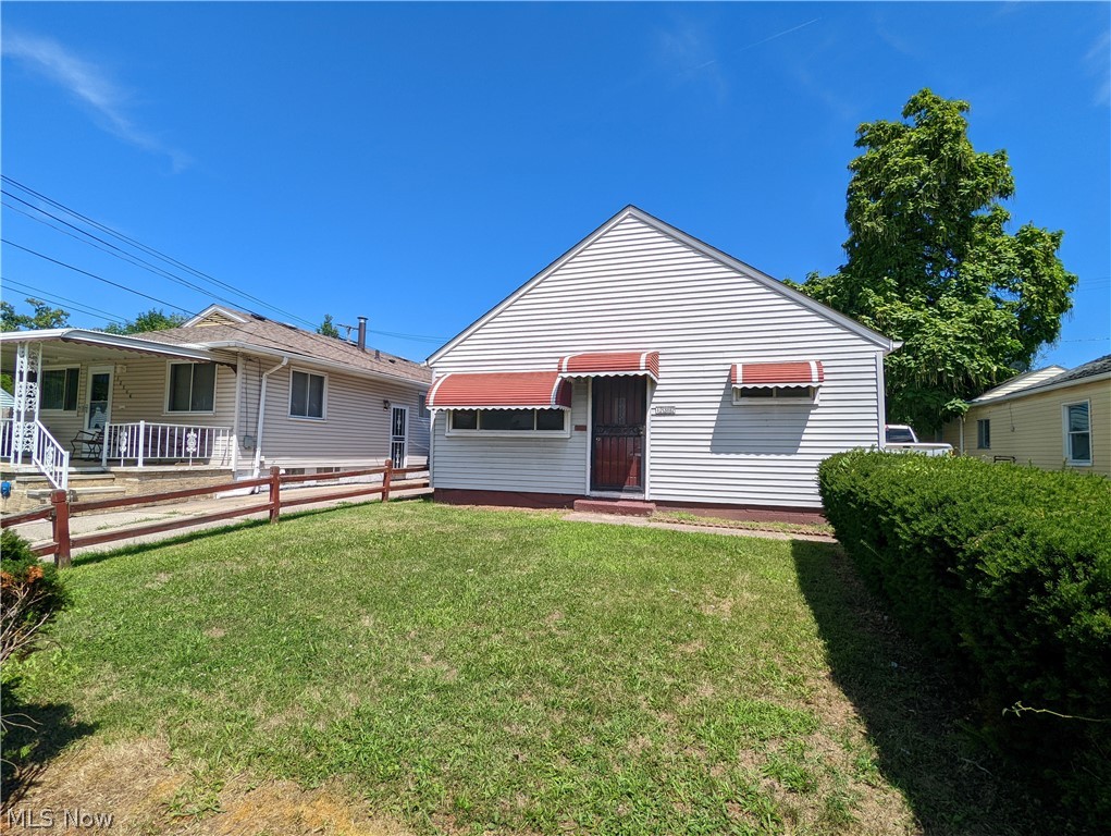 12302 Emery Avenue, Sold in Cleveland - Zoocasa