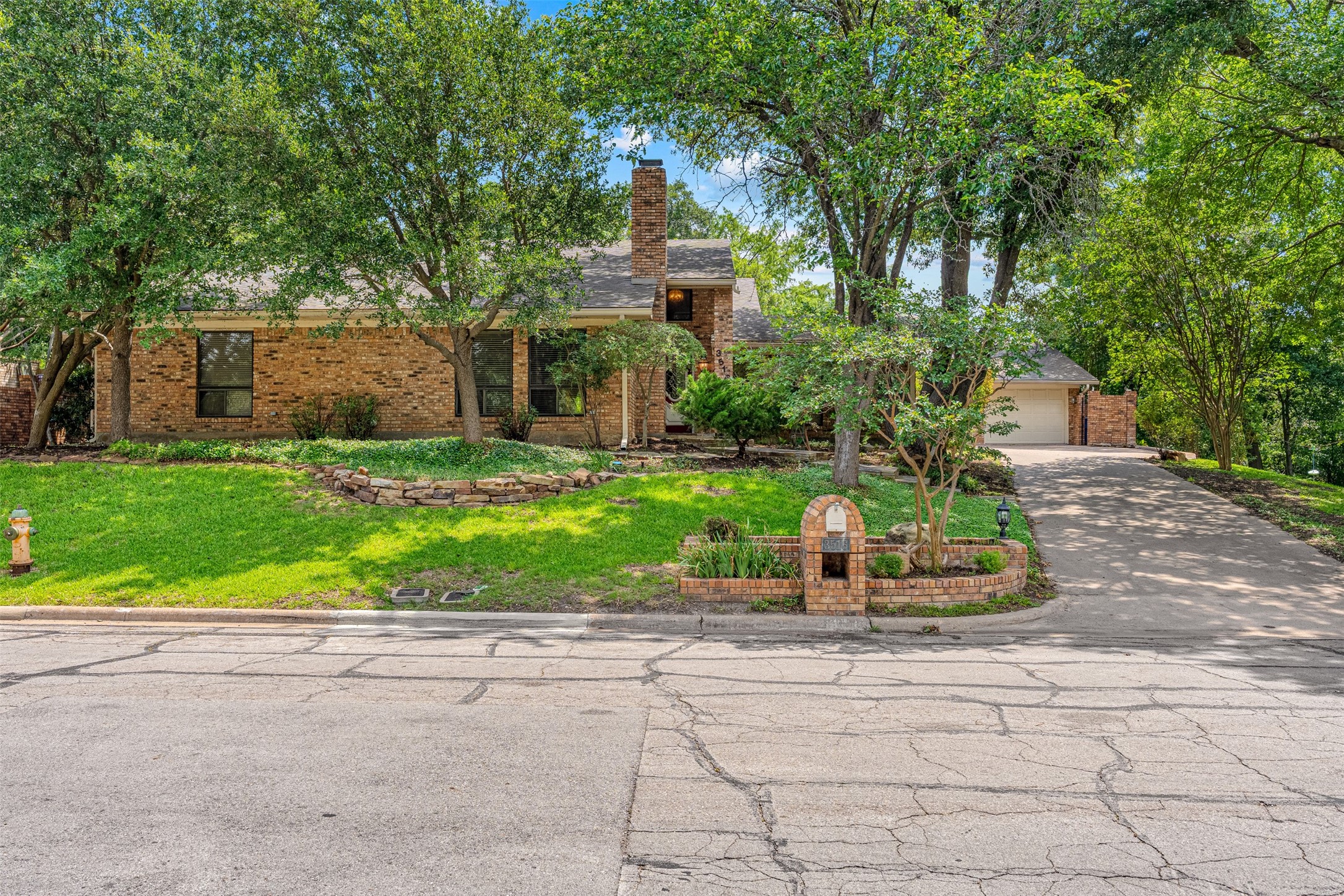 3516 Lake Heights Dr, For Sale in Waco - eXp Realty
