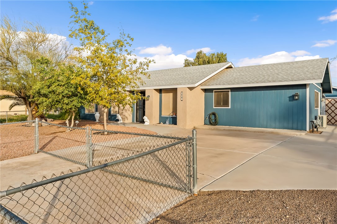 887 Baseline Rd, For Sale in Bullhead City - eXp Realty