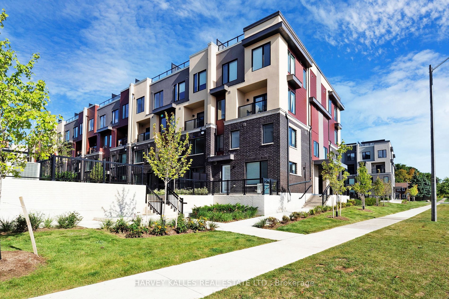 6 - 3546 Colonial Dr, For Sale in Mississauga - eXp Realty