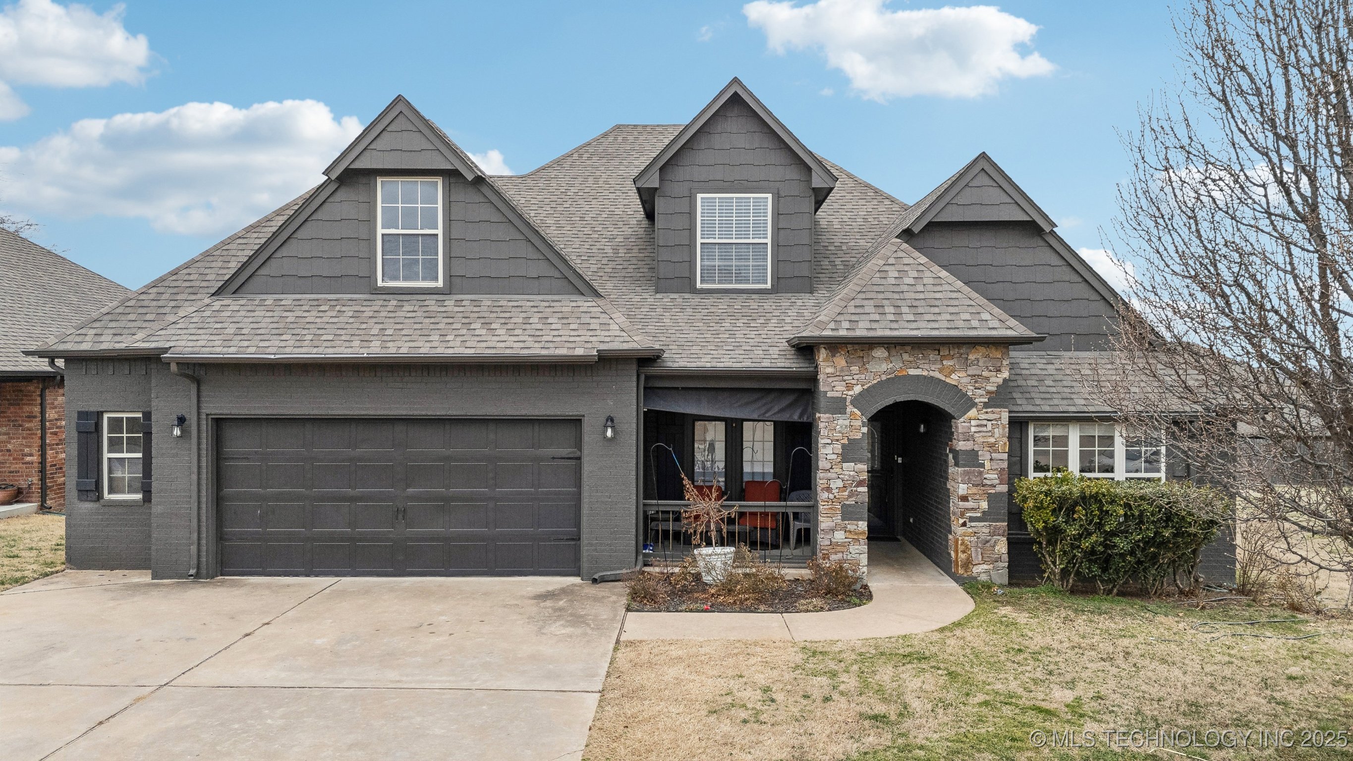 14550 S Urbana Court, For Sale in Bixby - Zoocasa