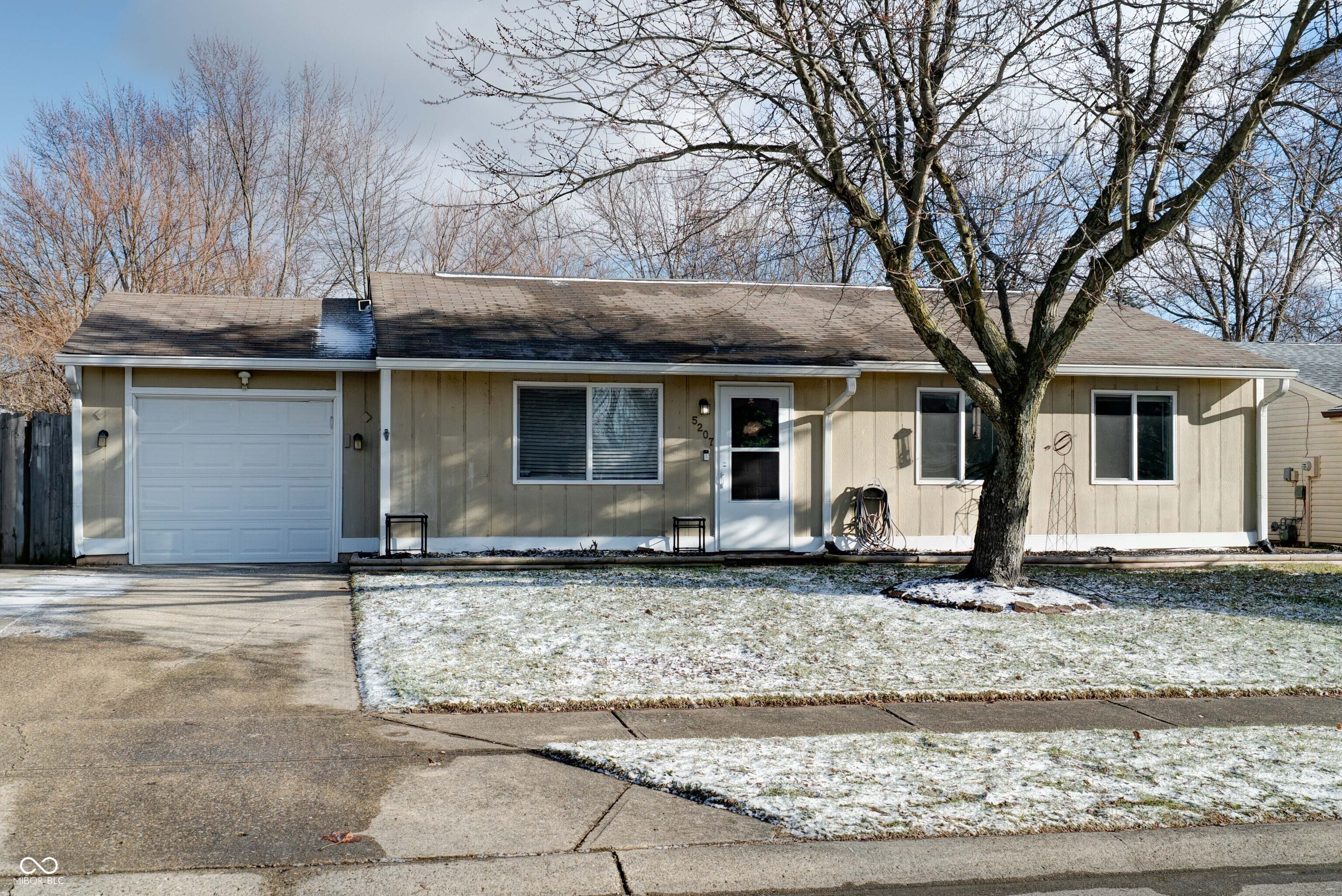 5207 Palisade Way, For Sale in Indianapolis - eXp Realty
