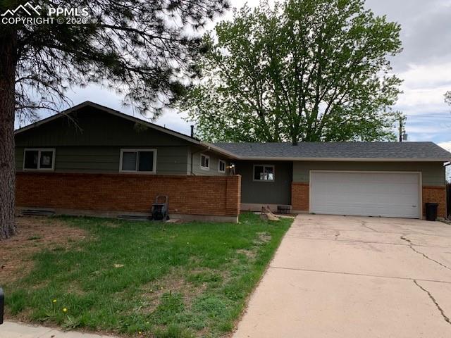 1014 Fosdick Dr, For Sale in Colorado Springs - eXp Realty