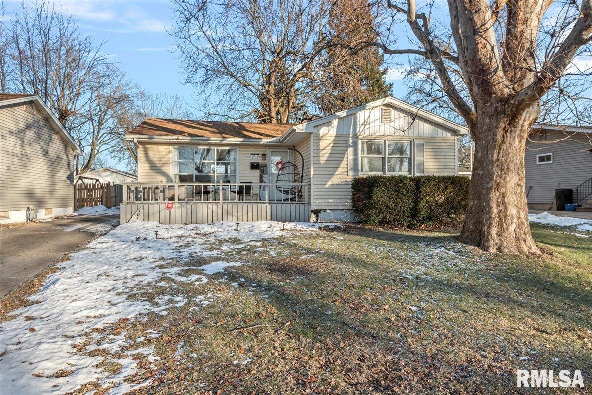 1916 Fairfield Drive, For Sale in Springfield - eXp Realty