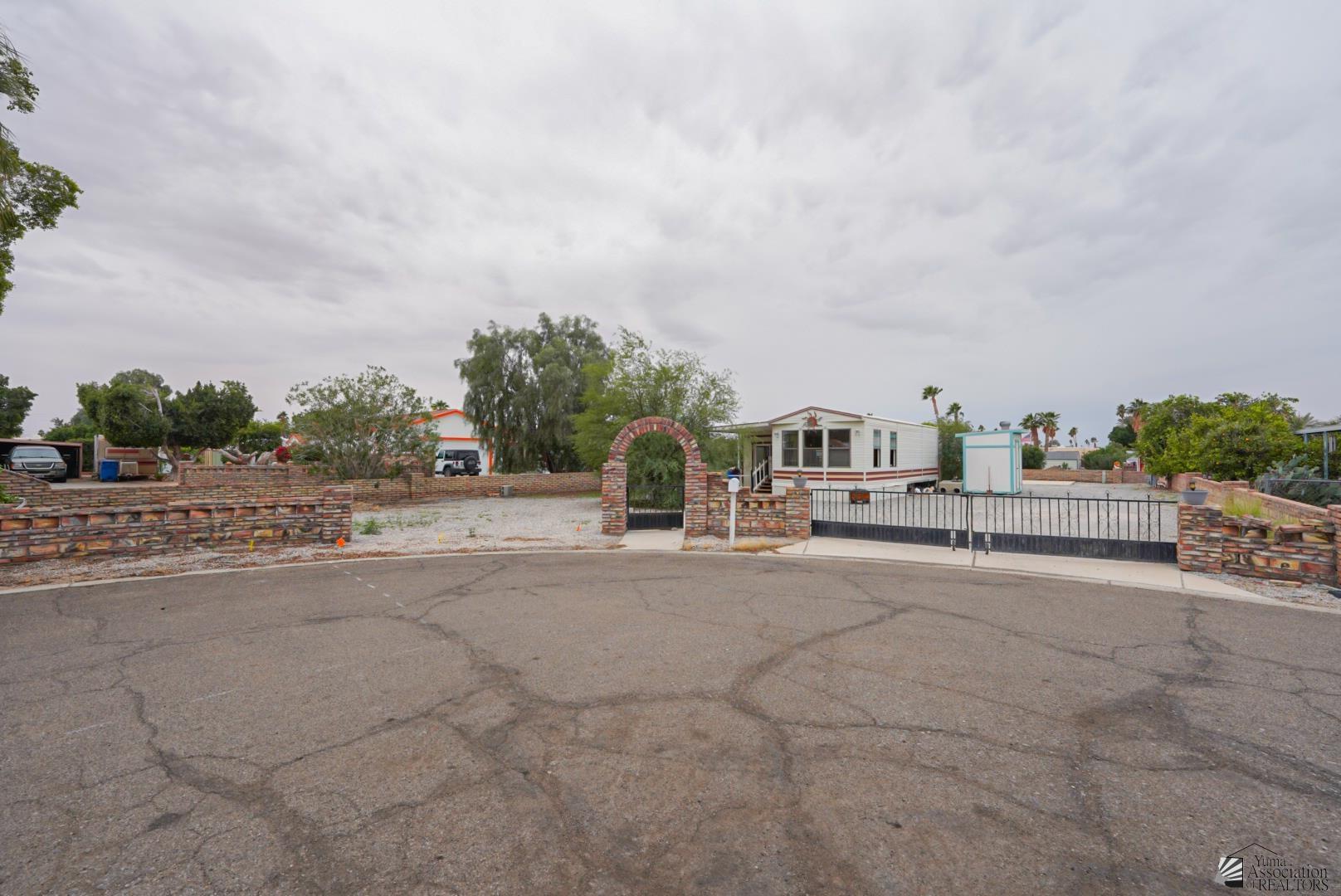 11798 S Sandra Ave, For Sale in Yuma - eXp Realty