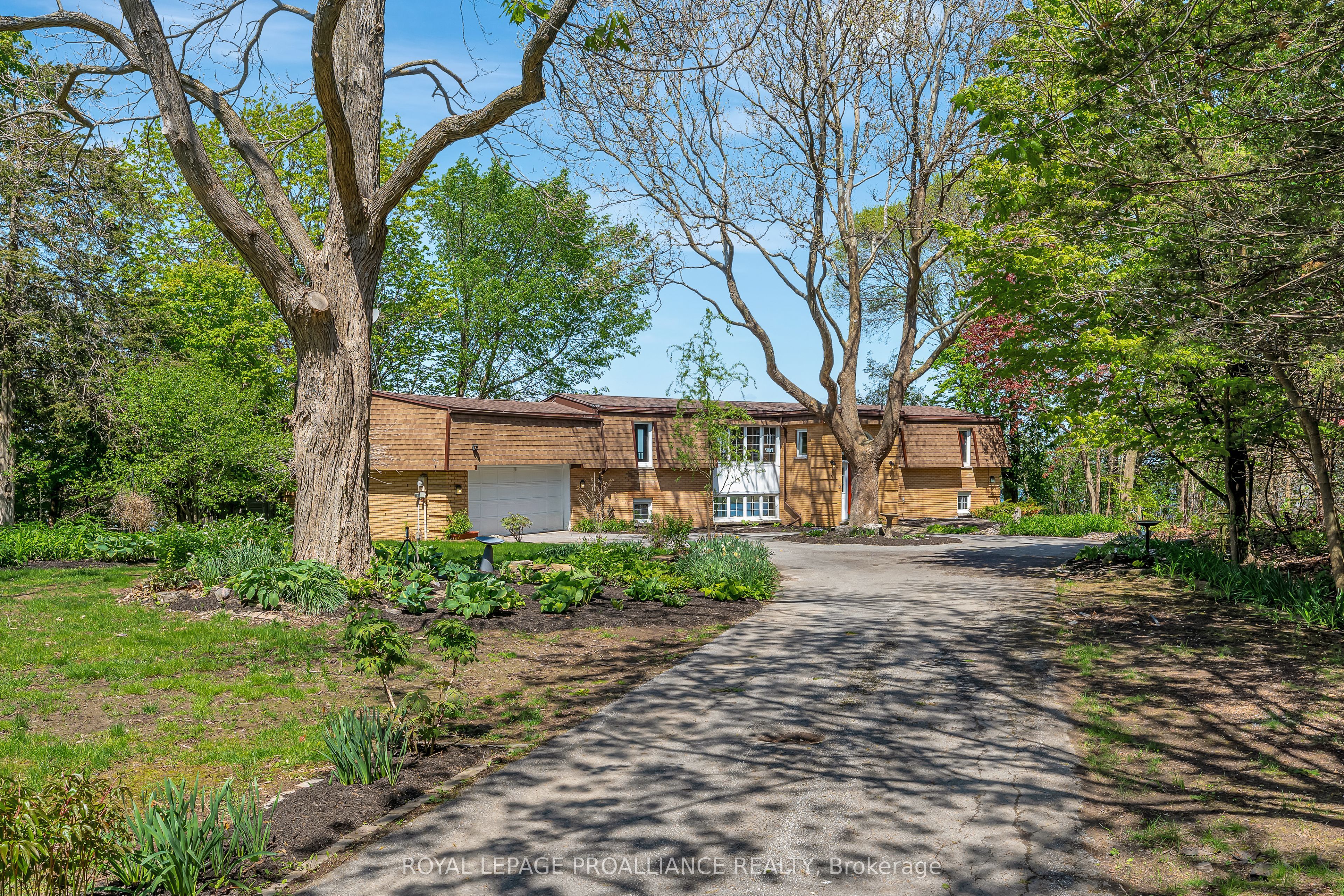 329 County Rd 7, For Rent in Picton - Zoocasa