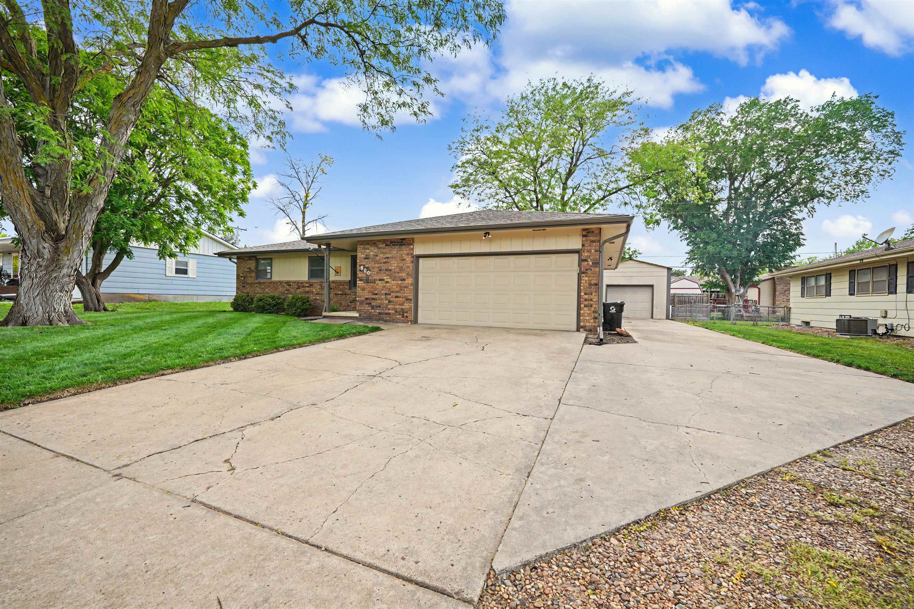 800 Manchester Rd, For Sale in Salina - eXp Realty