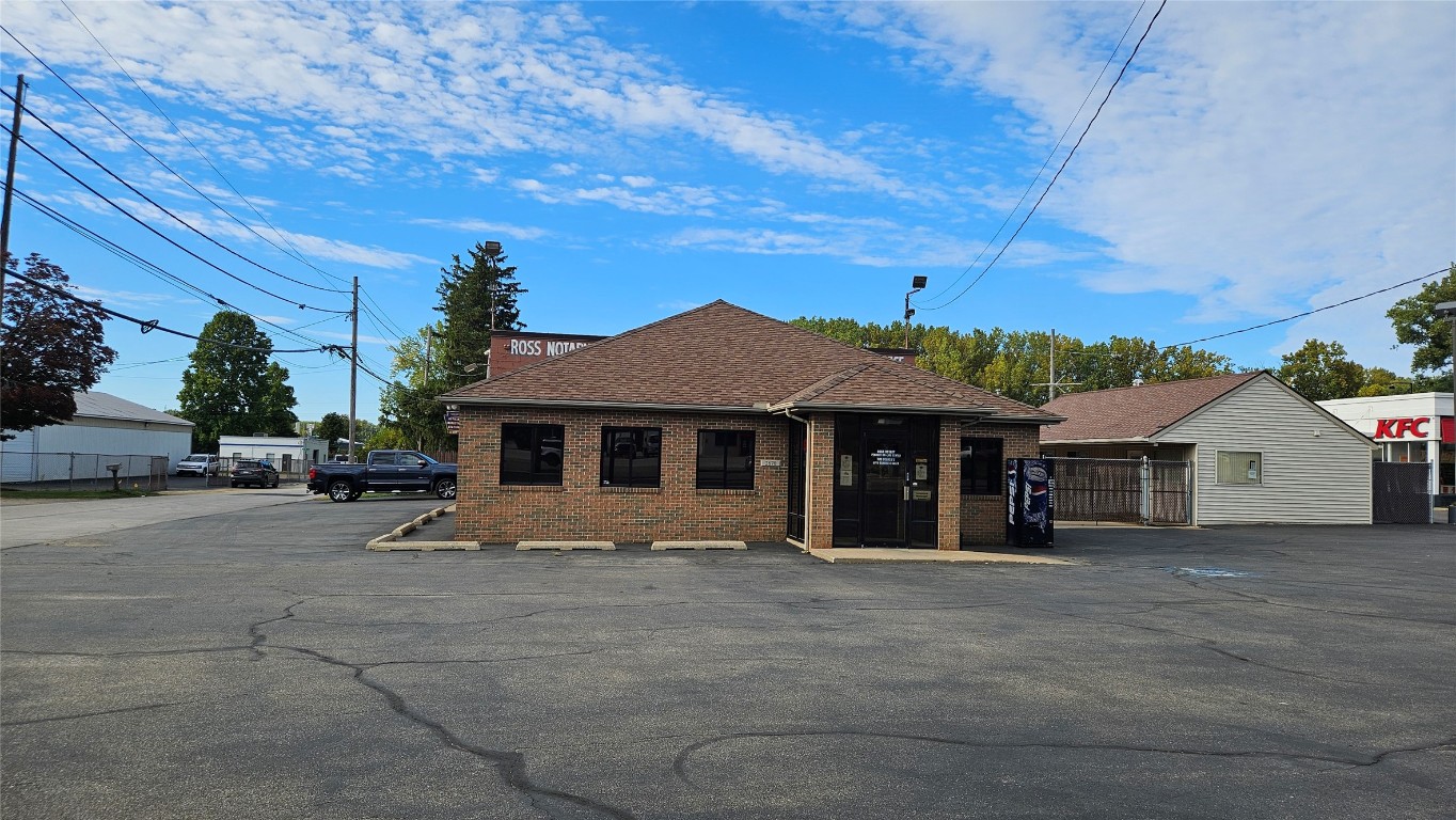 1115 Lowell Ave, For Sale in Erie - eXp Realty