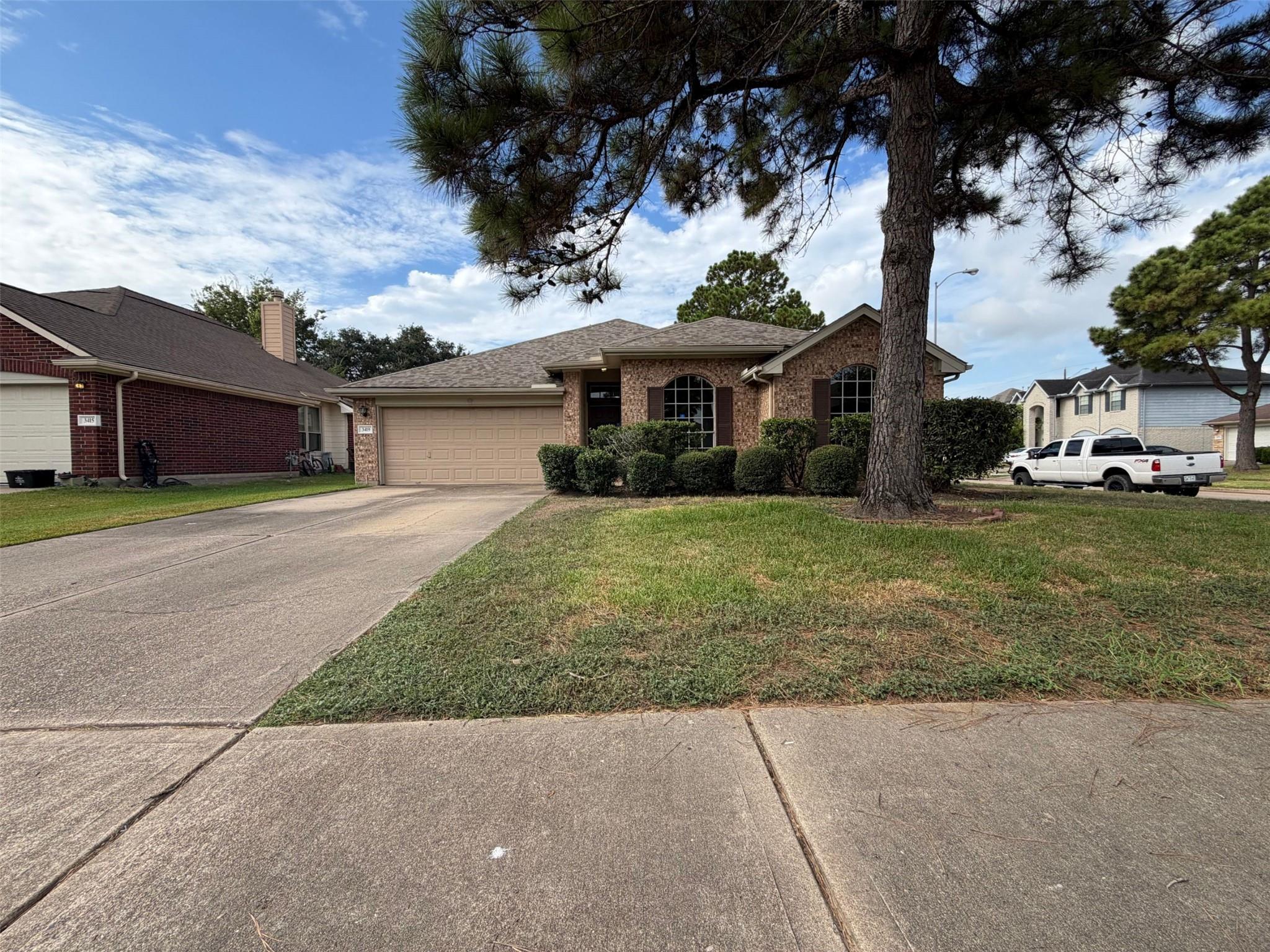 3419 Foursome Ln, For Sale in Sugar Land - eXp Realty