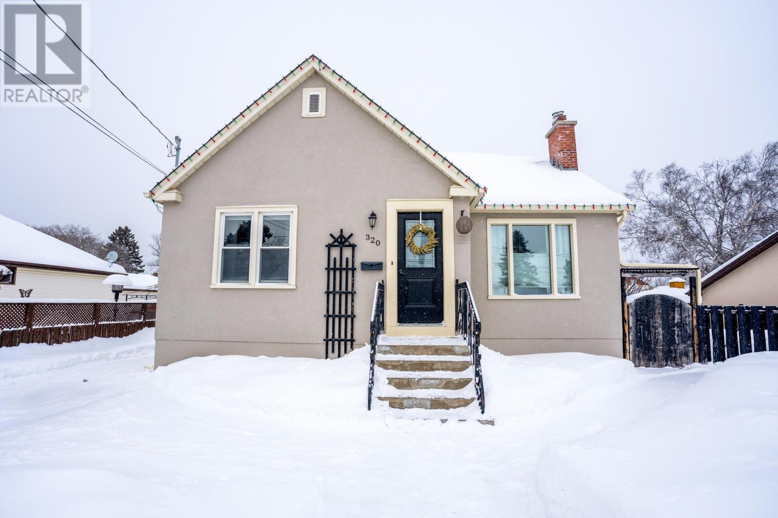 320 Lillian St, For Sale in Thunder Bay - eXp Realty