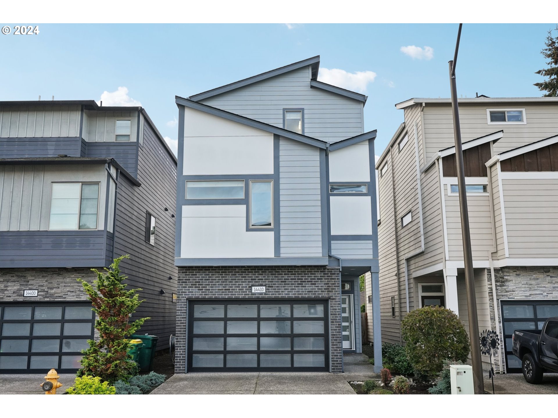 14410 Sw Aiken Ln, For Sale in Beaverton - Zoocasa