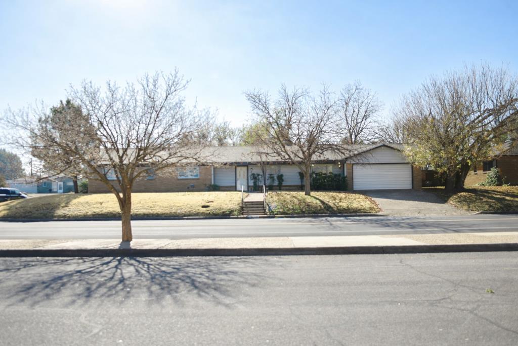 1001 Neely Ave, For Sale in Midland - eXp Realty