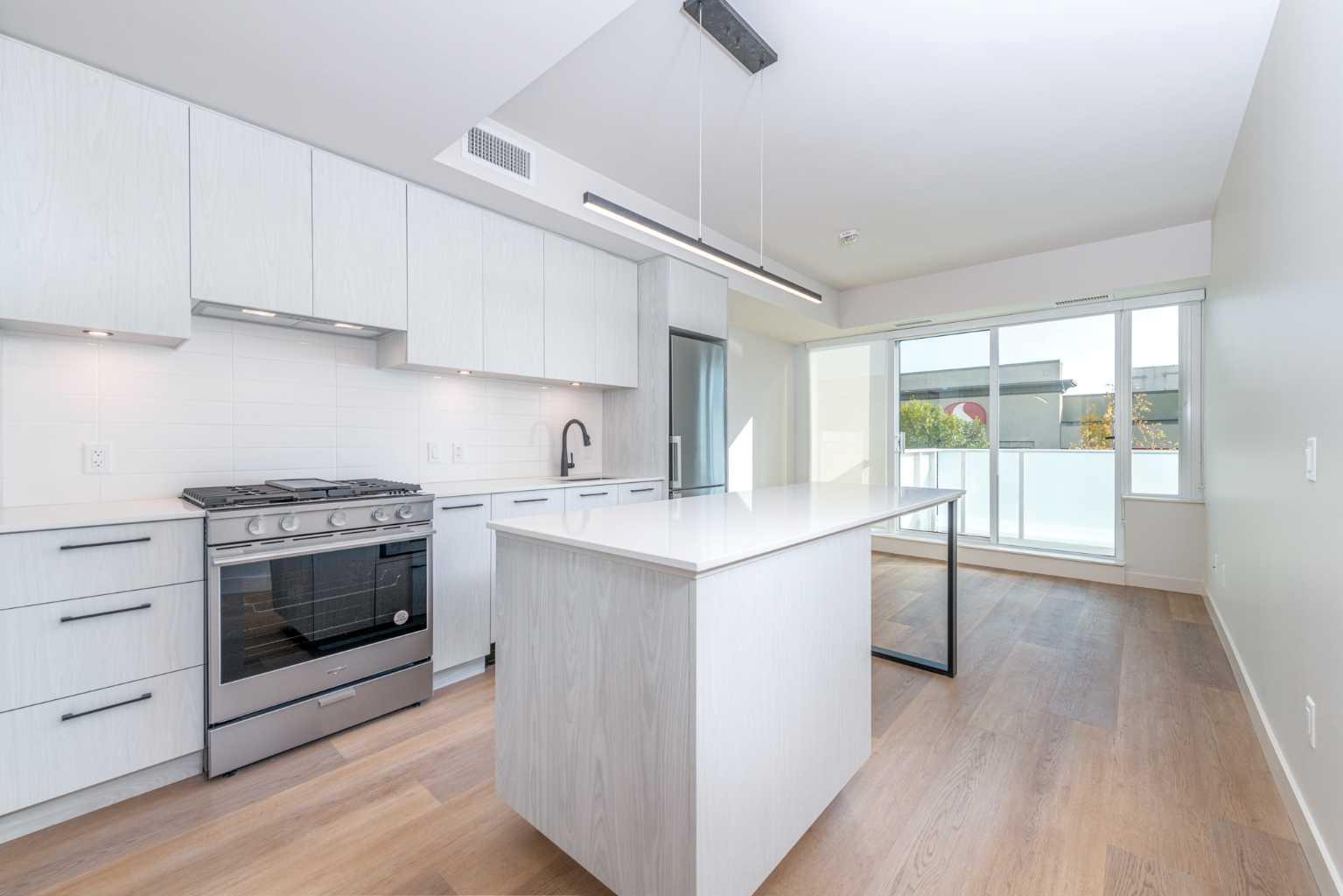 210 - 1107 Gladstone Road Nw, For Sale in Calgary - Zoocasa