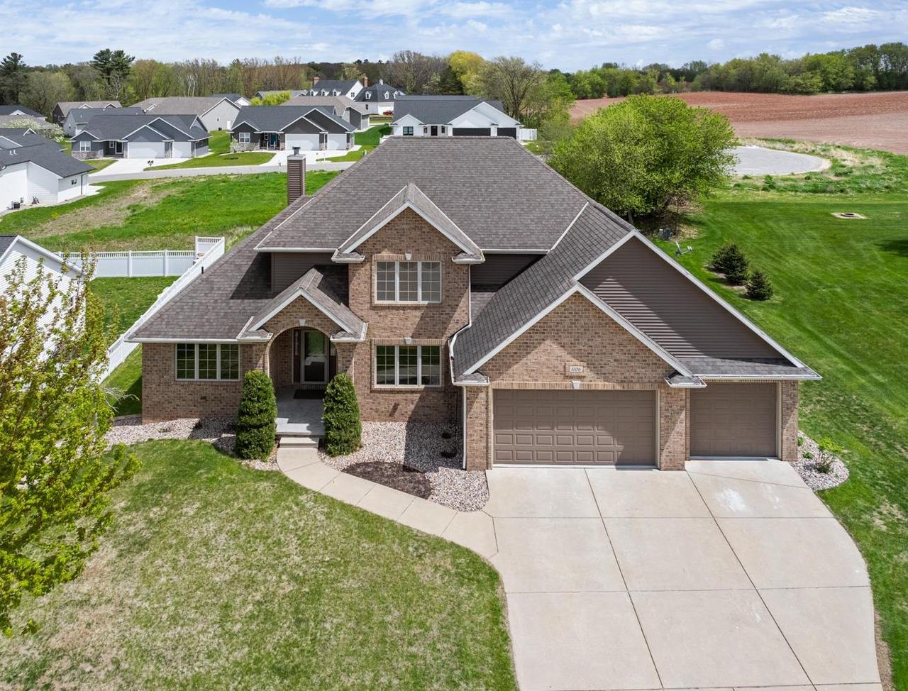 1106 Lake Largo Drive, For Sale in GREEN BAY - eXp Realty