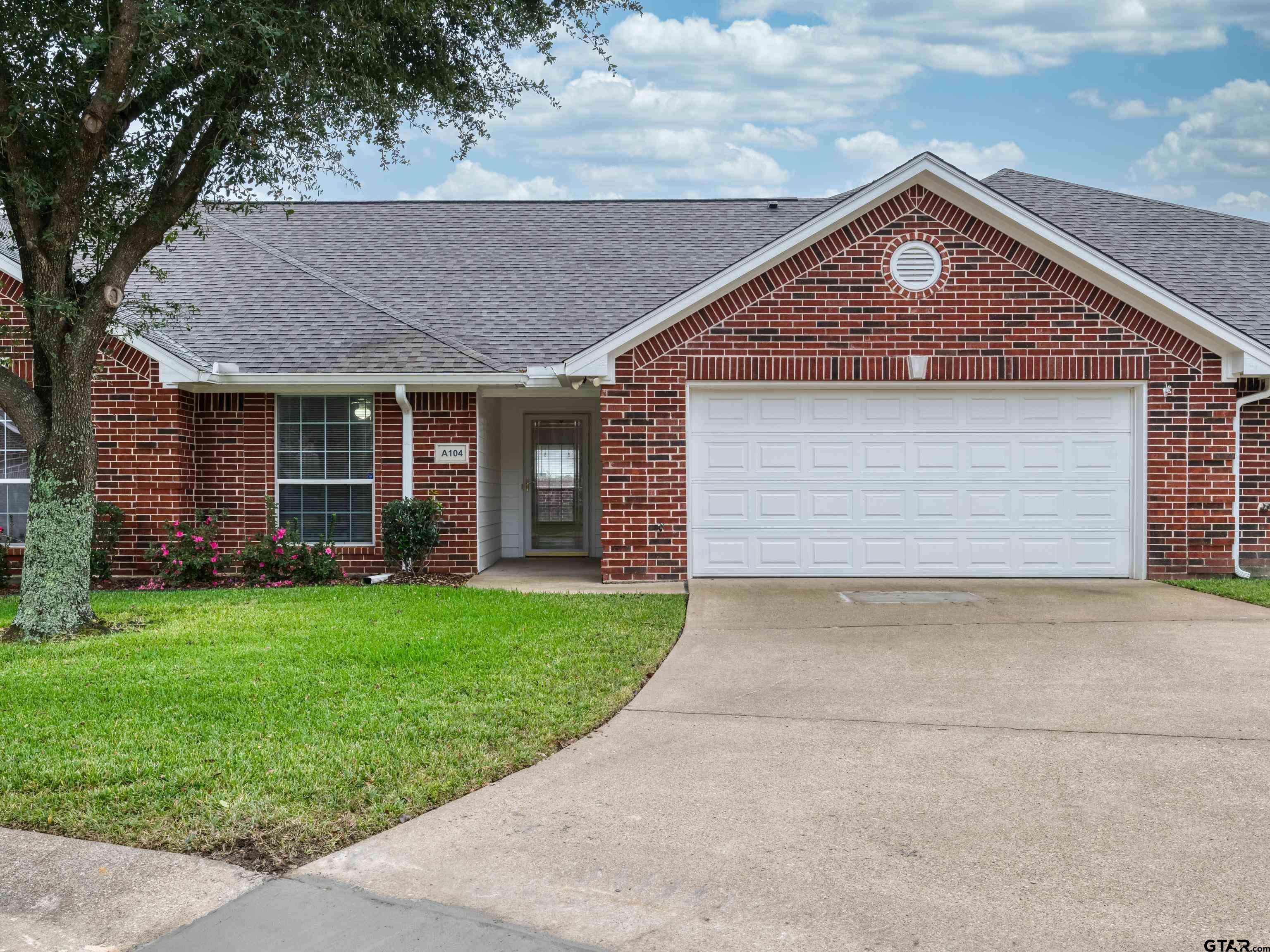 1521 Rice Road A104, For Sale in Tyler - Zoocasa
