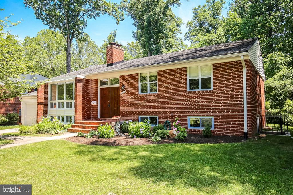 8401 Beech Tree Rd, For Rent in Bethesda - eXp Realty