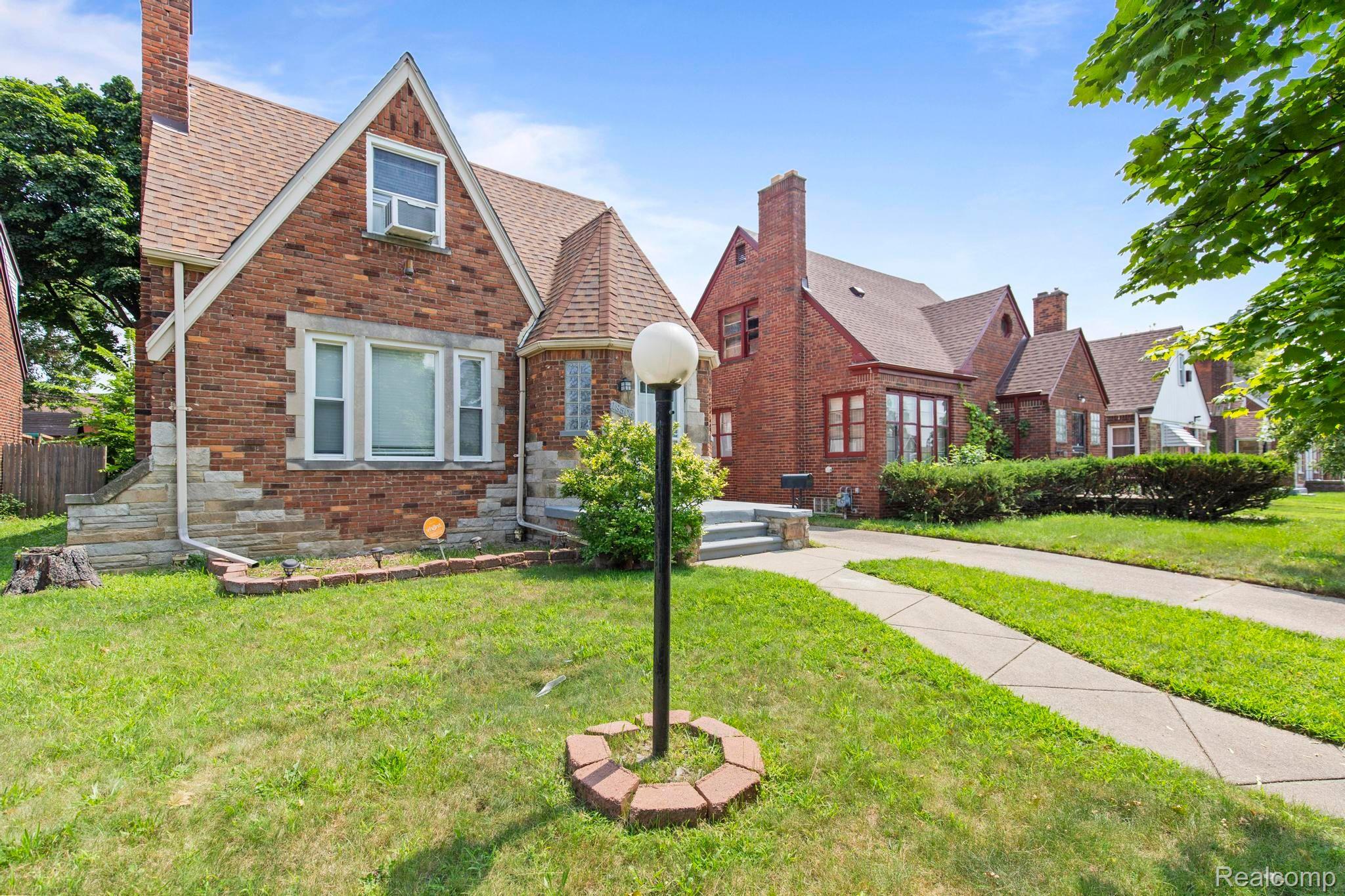 18506 Snowden St, Sold in Detroit - Zoocasa