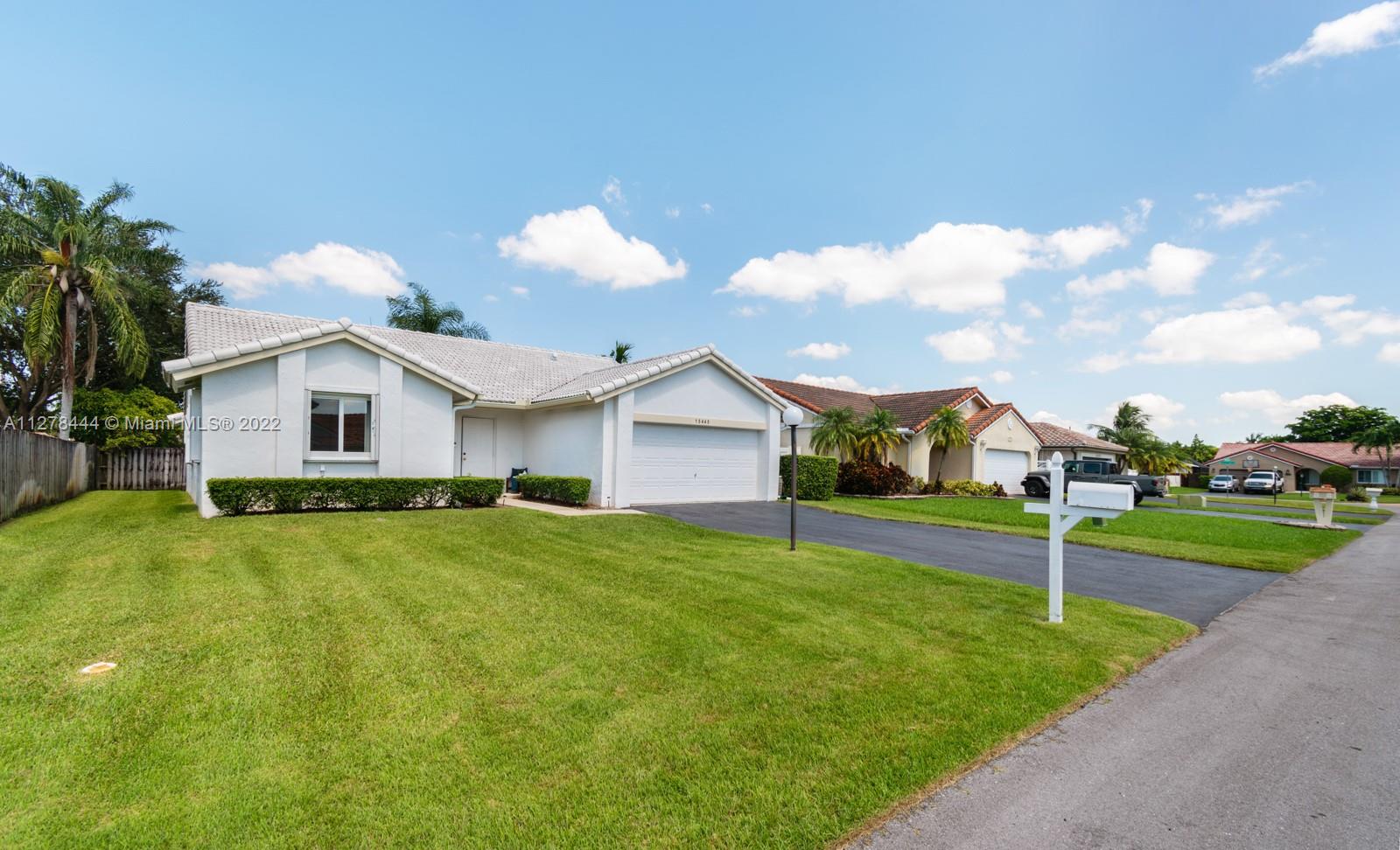 15445 Gauntlet Hall Mnr, Sold in Davie - Zoocasa