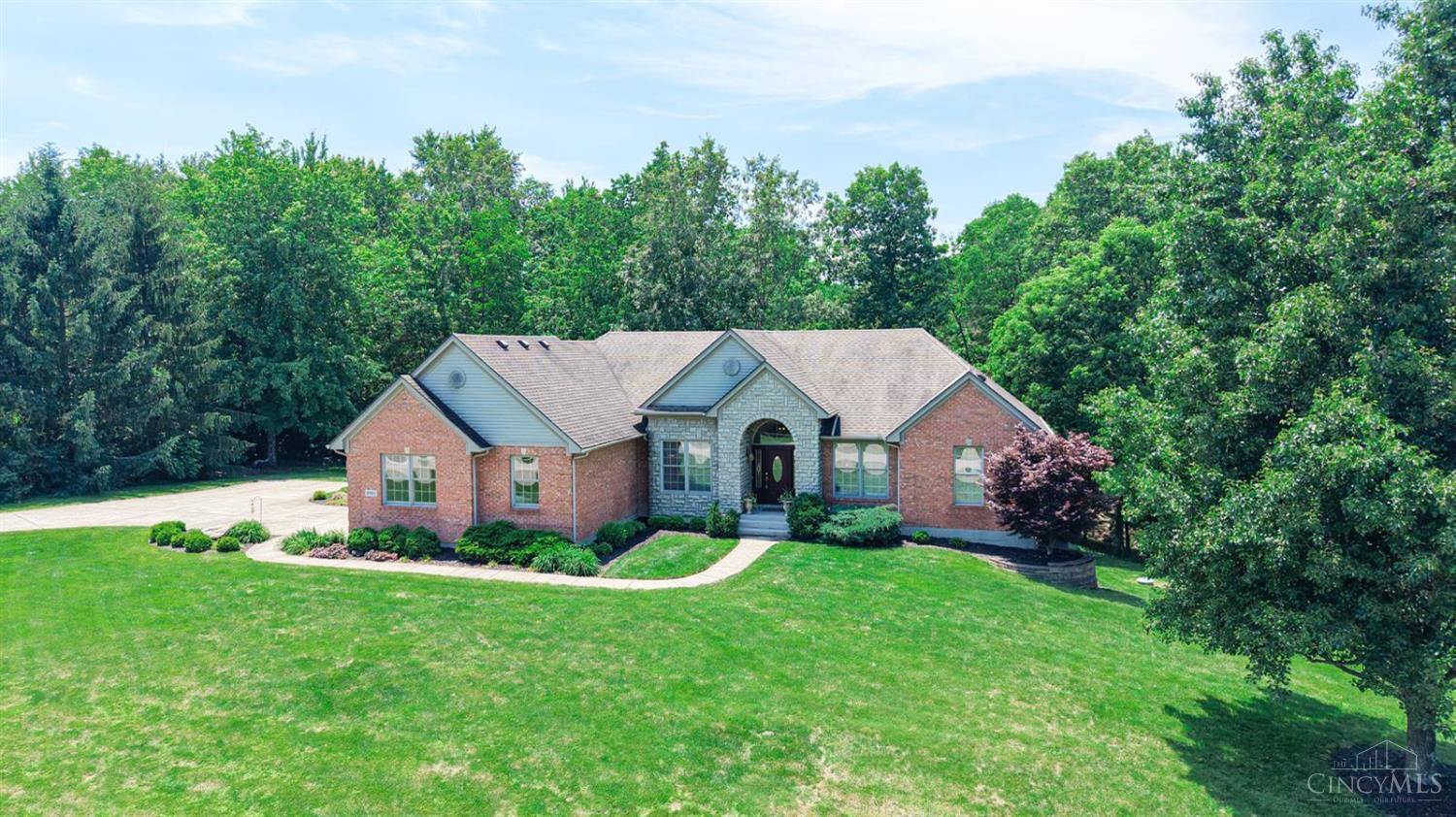 5905 Chancellor Ln, Pending in Morrow - eXp Realty
