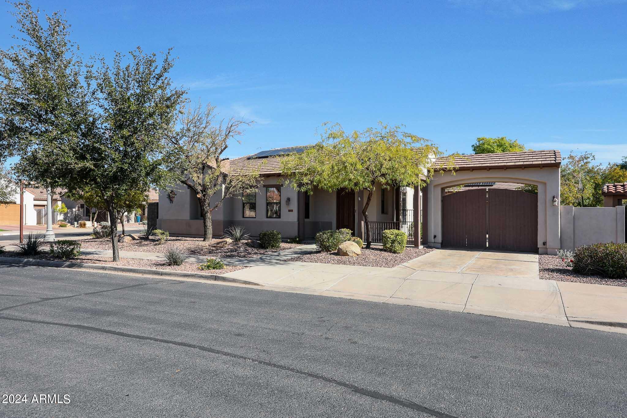 305 N Arbor Ln, Sold in Litchfield Park - eXp Realty