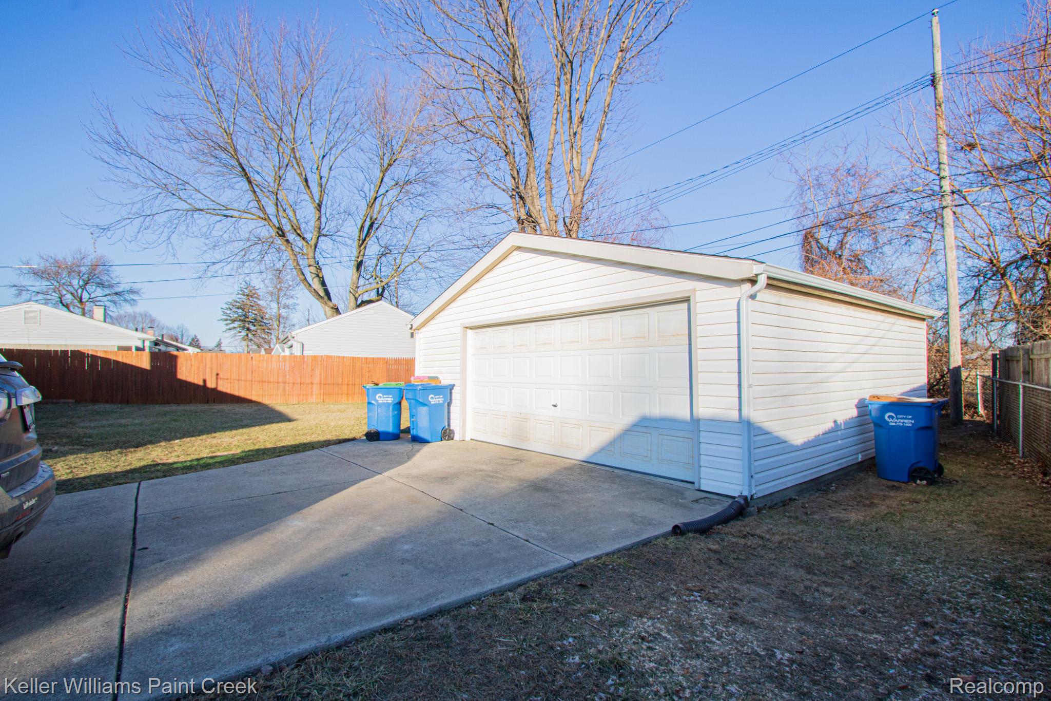 32176 Exeter Dr, Pending in Warren - eXp Realty
