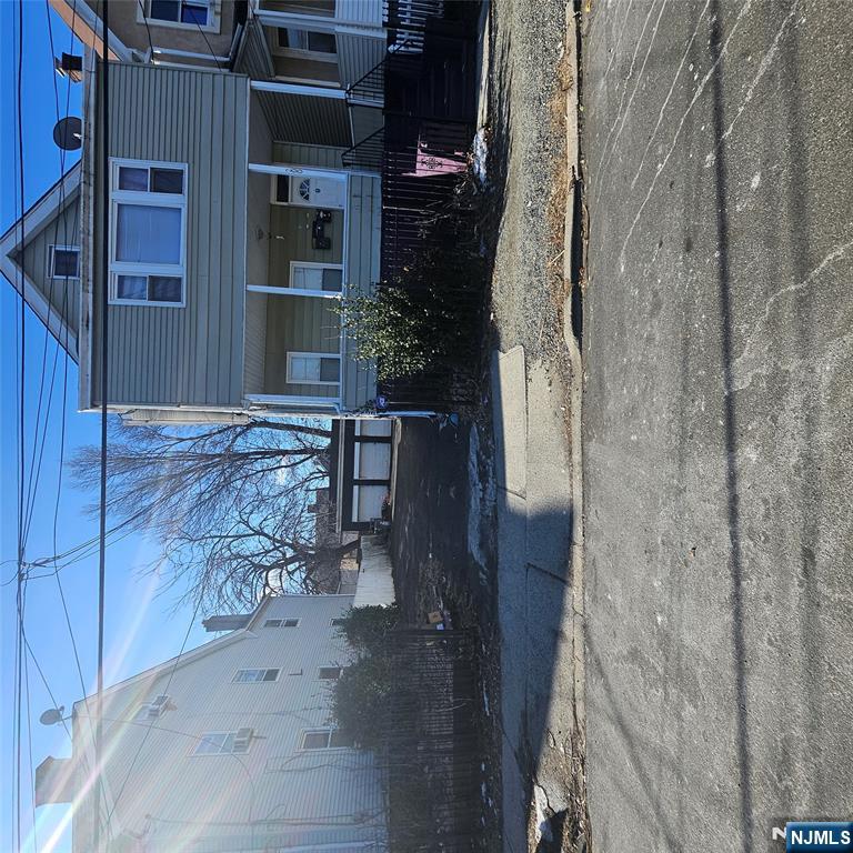 200 Pierson St, For Sale in Orange - Zoocasa