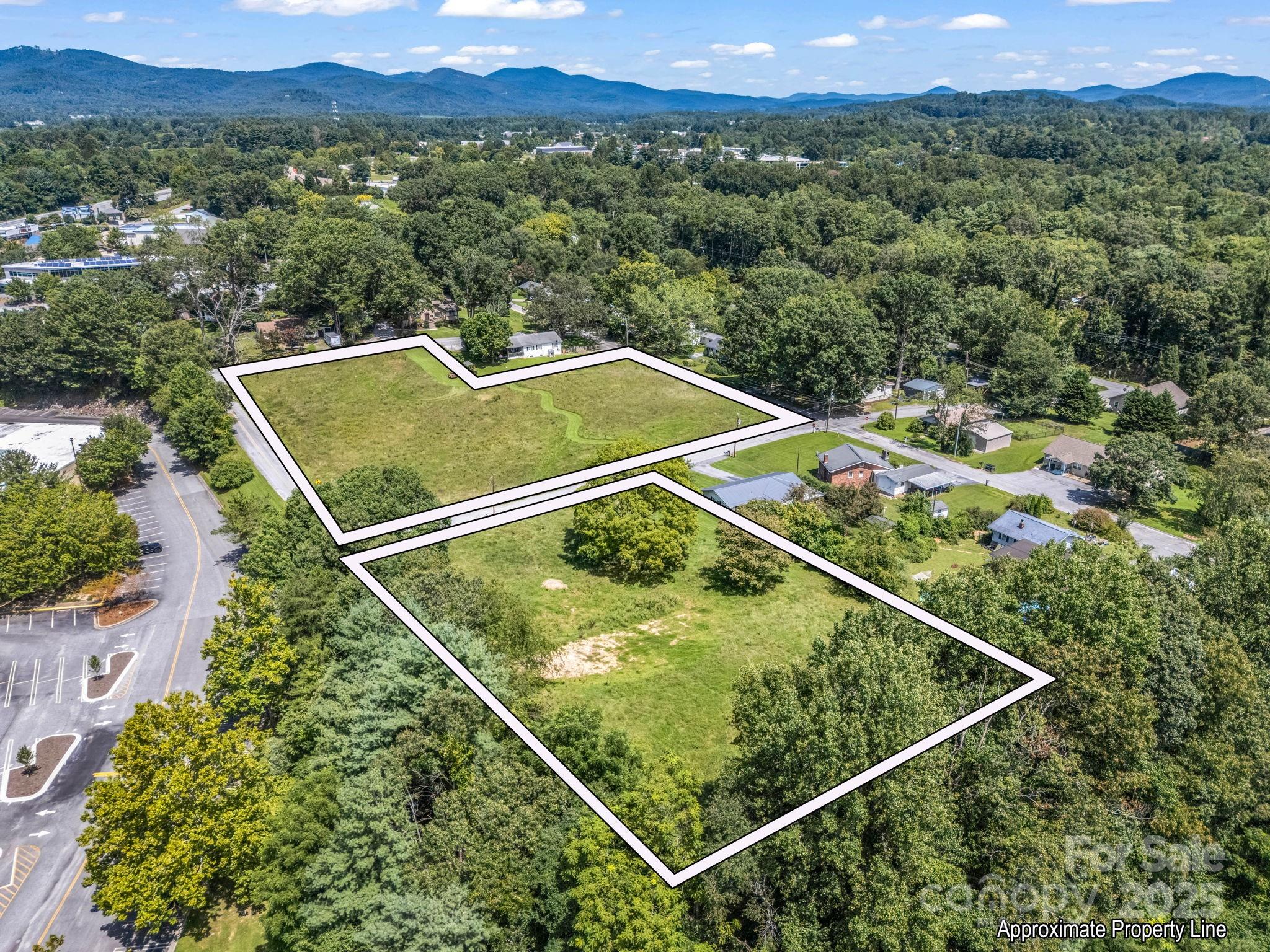 410 Freeman St, For Sale in Hendersonville - eXp Realty
