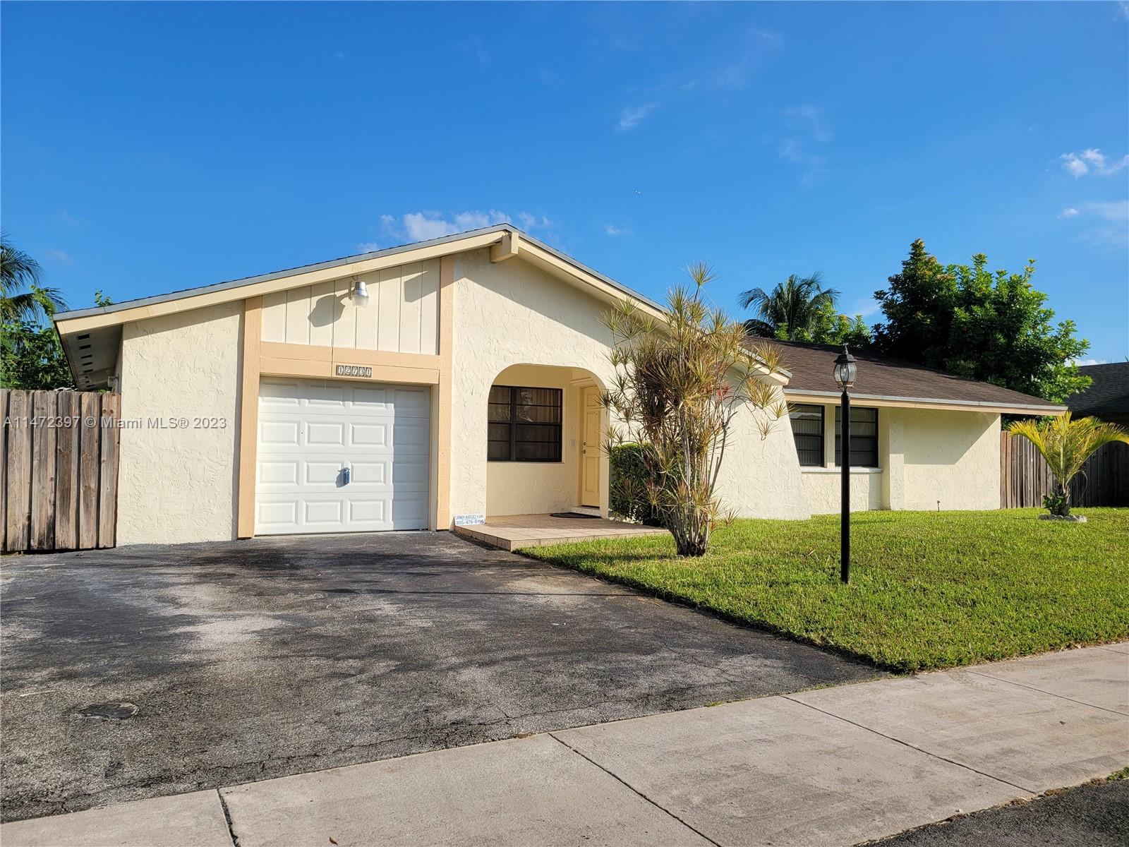12731 Sw 147th St, Sold in Miami - Zoocasa