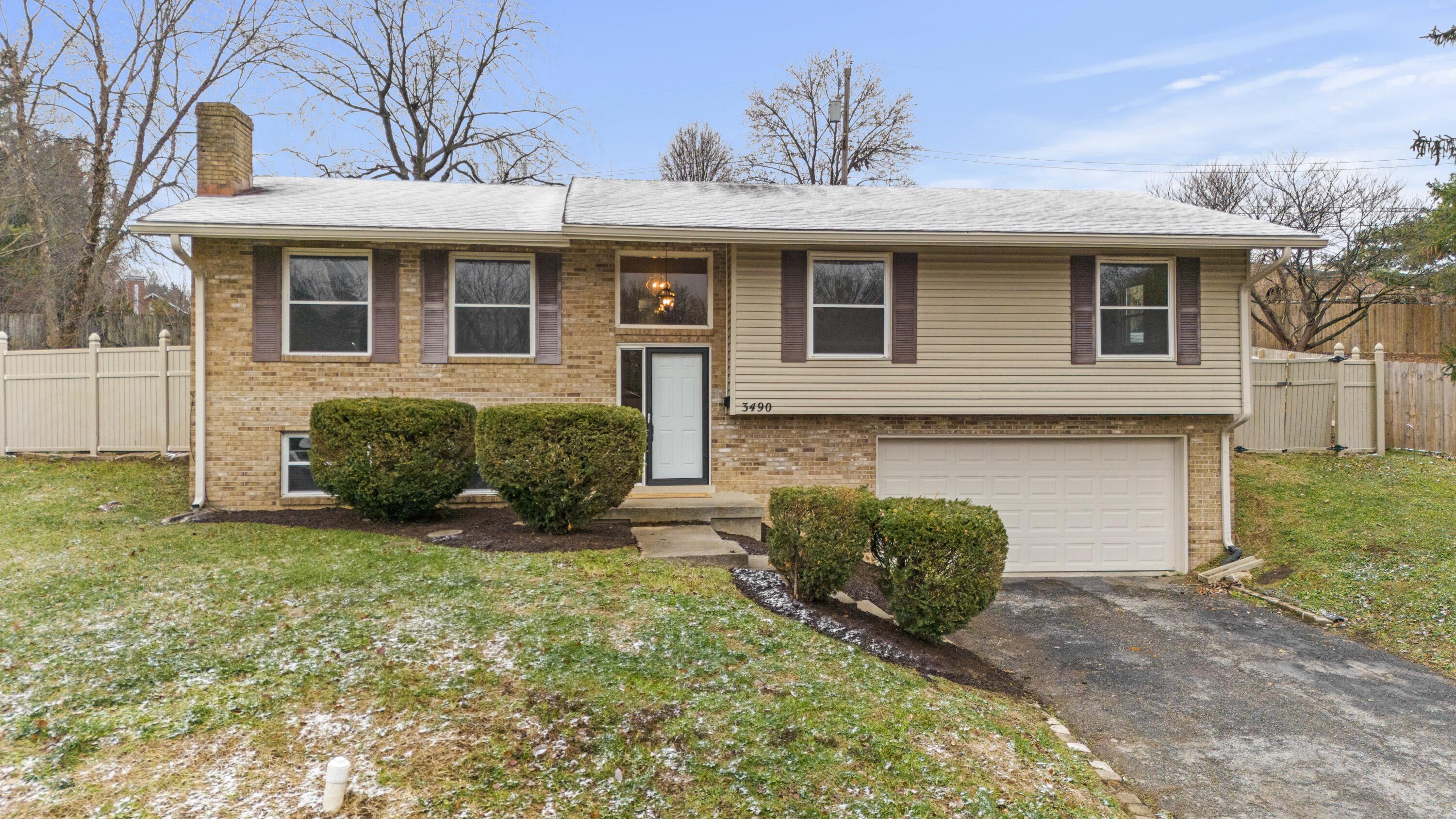 3490 Ormond Cir, For Sale in Lexington - eXp Realty