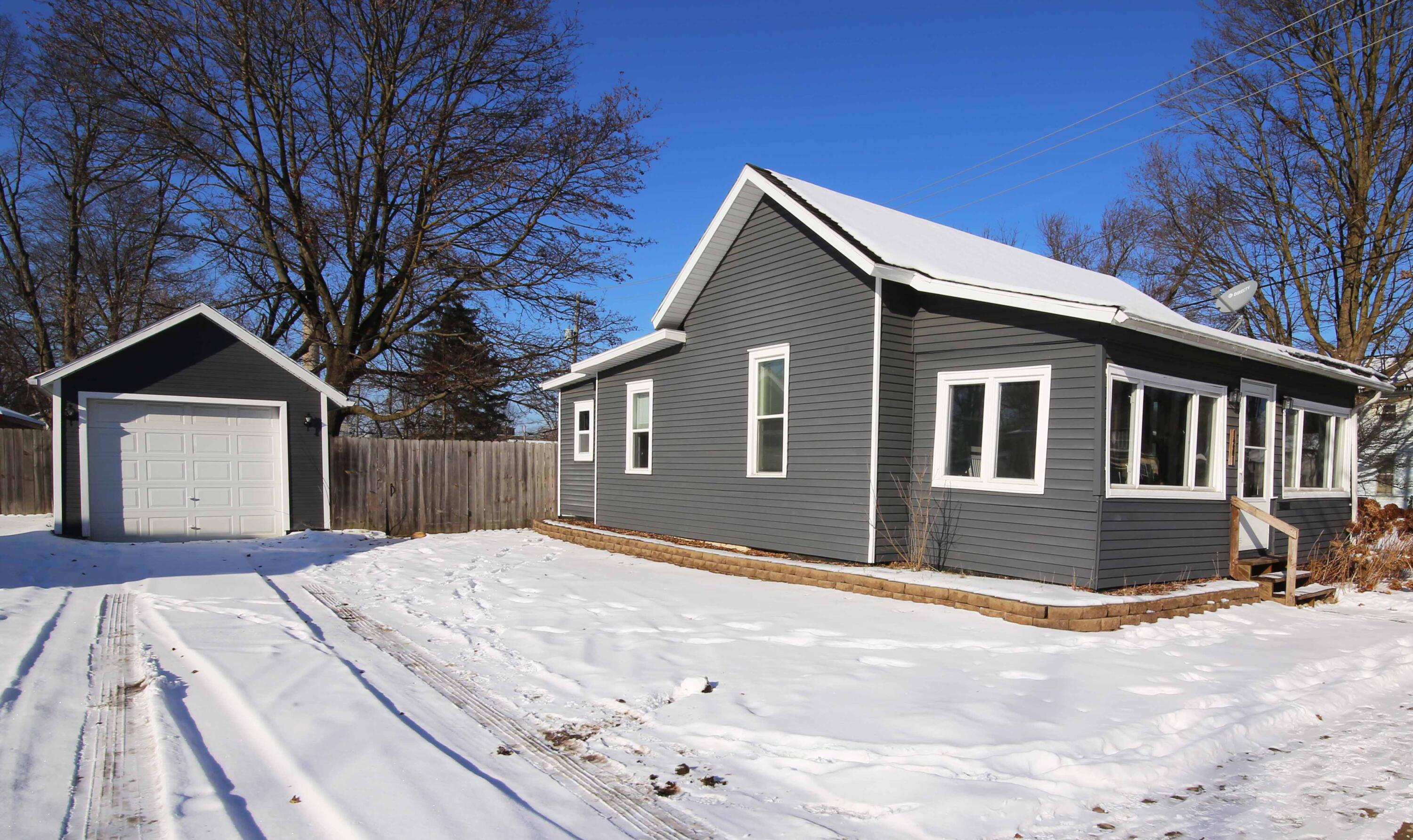 1201 5th Street, For Sale in Three Rivers - eXp Realty