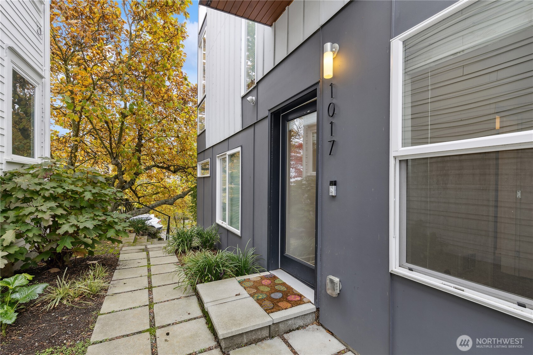 1017 W Crockett St, For Rent in Seattle - eXp Realty