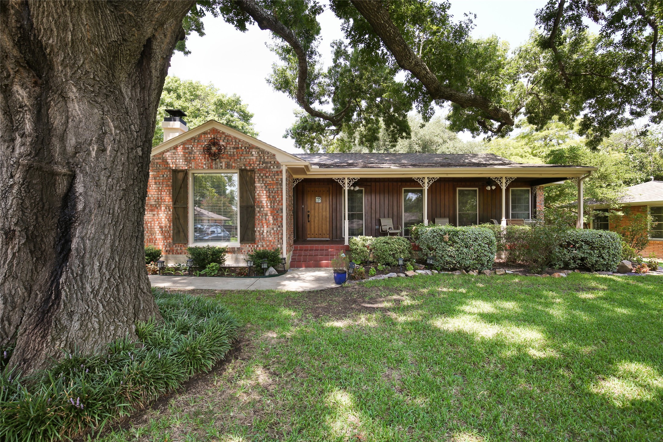 6561 Axton Ln, For Rent in Dallas - eXp Realty