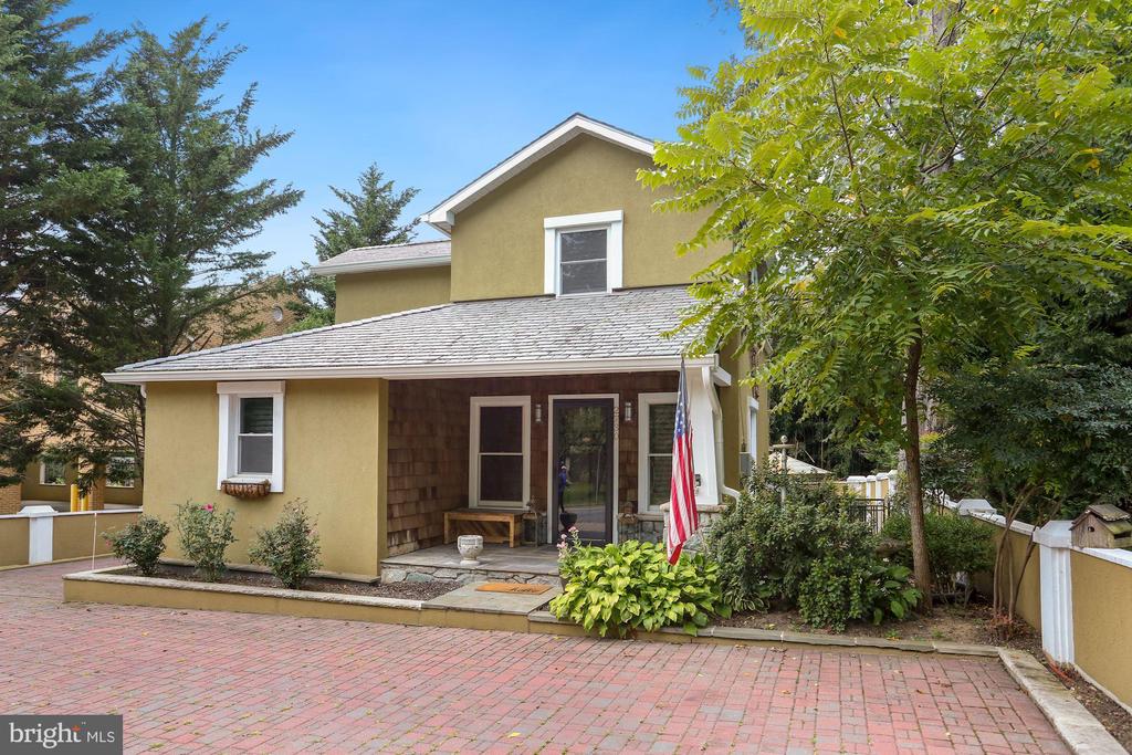 2730 Oak Valley Dr, Leased in VIENNA - eXp Realty