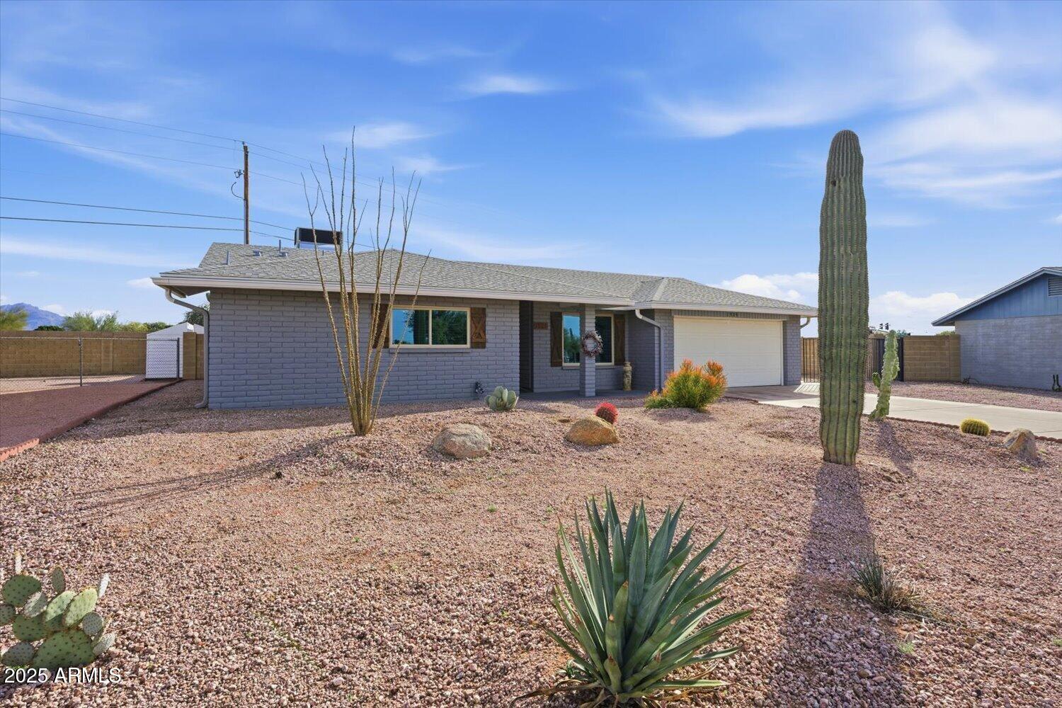 1529 S Mara Dr, For Sale in Apache Junction - eXp Realty